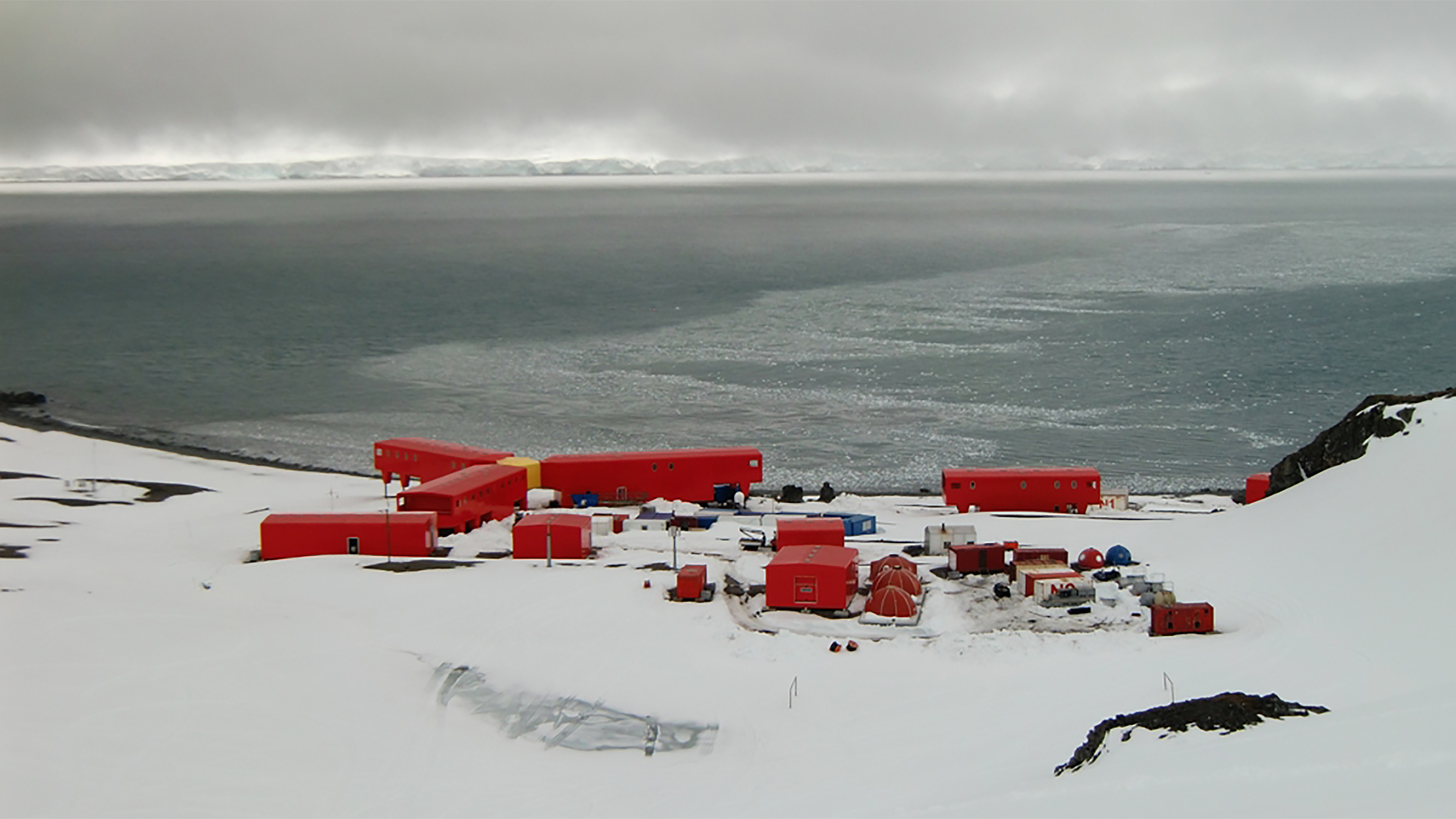 Juan Carlos 1 Spanish Antarctic Base by Hugh Broughton Architects ...