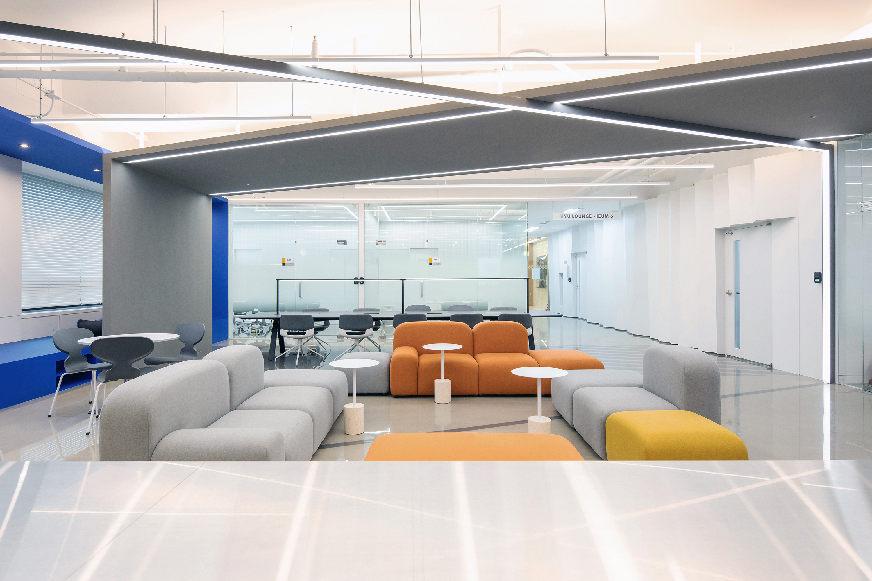 The HYU Lounge by G/O Architecture - Architizer