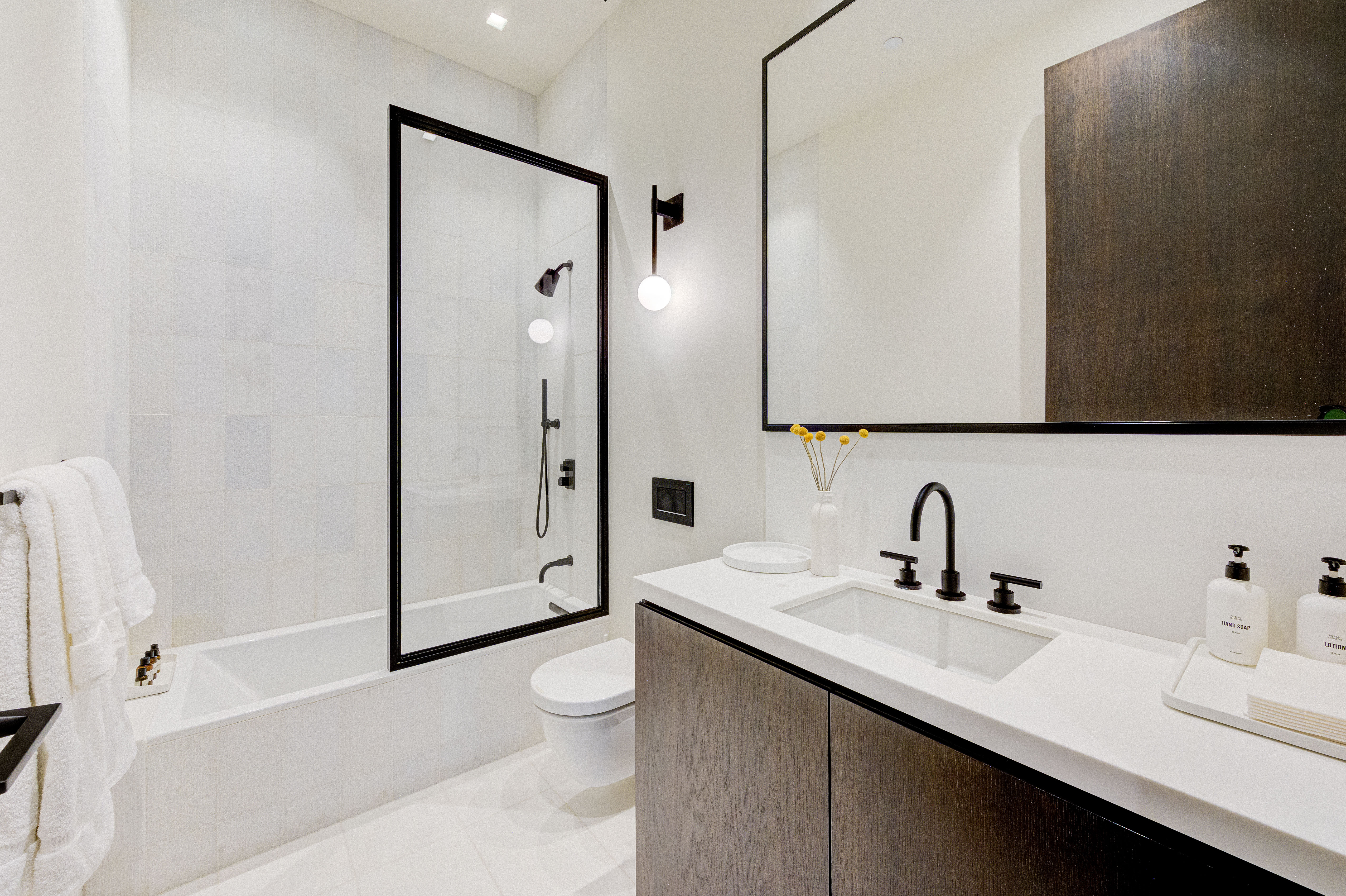 Tribecca Apartment, New York, NY by metamechanics - Christopher Teeter ...