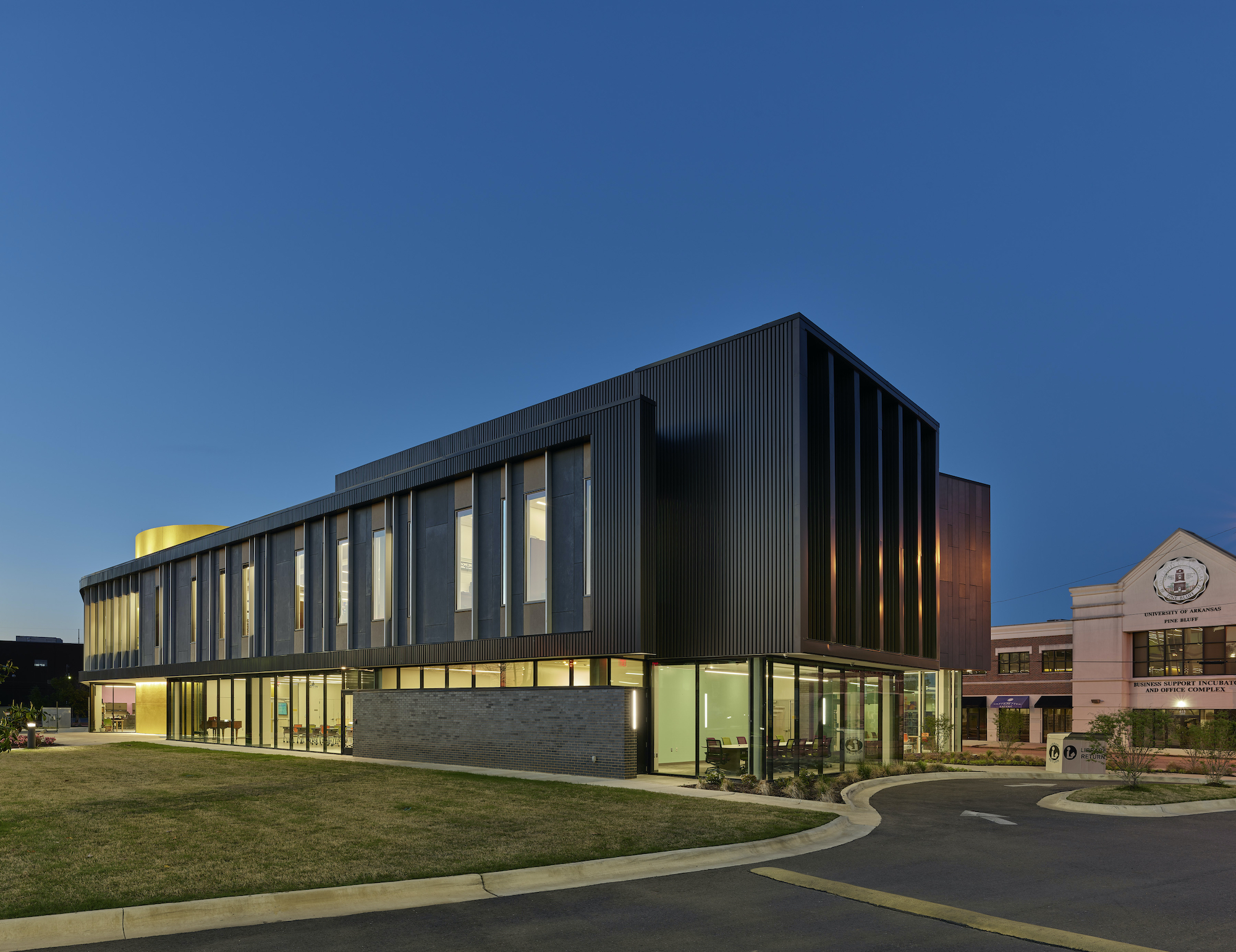 Pine Bluff Main Library by Polk Stanley Wilcox Architects - Architizer
