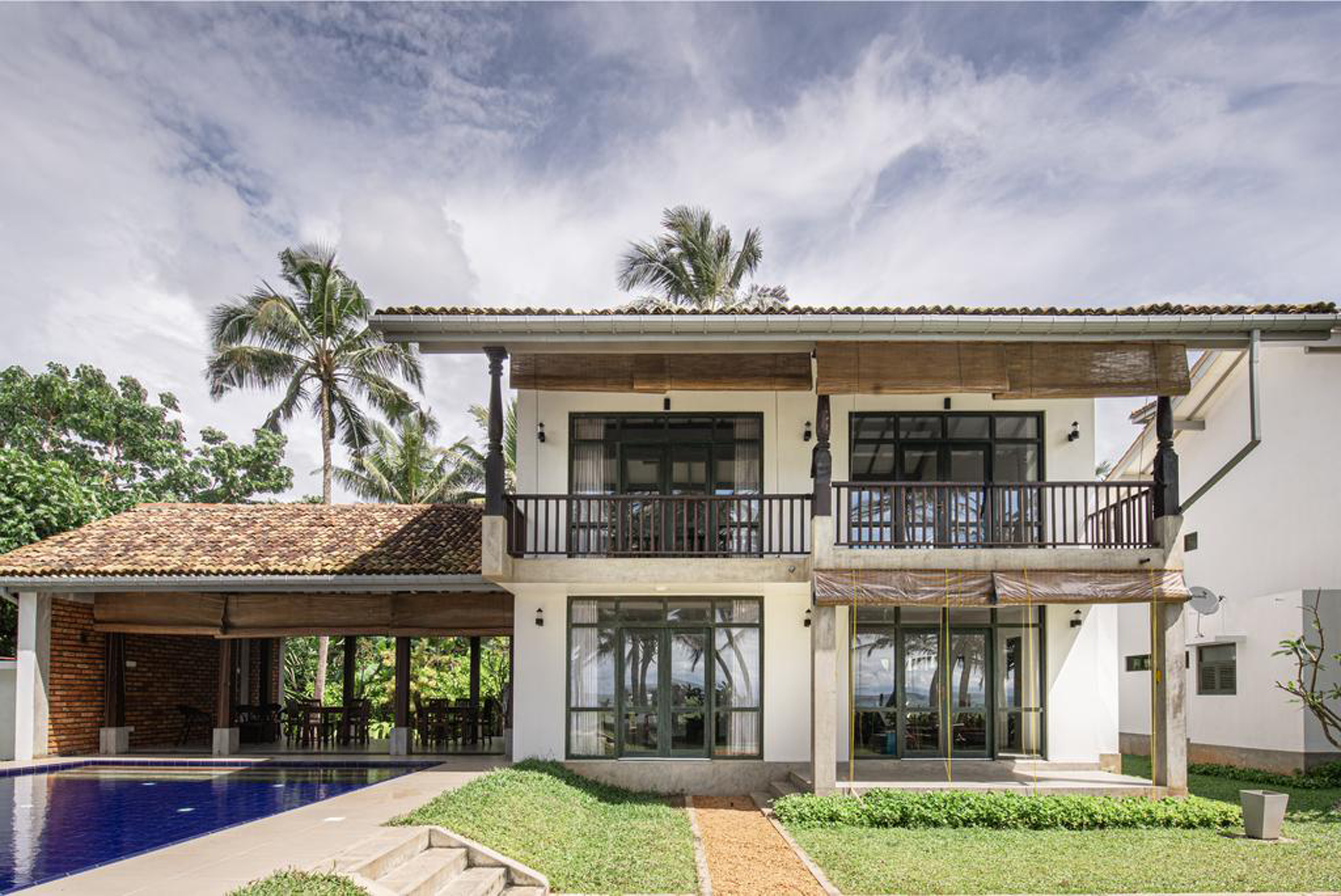 Small Luxury Boutique Hotel by RMJA - Architect Rajith Jayawardana ...