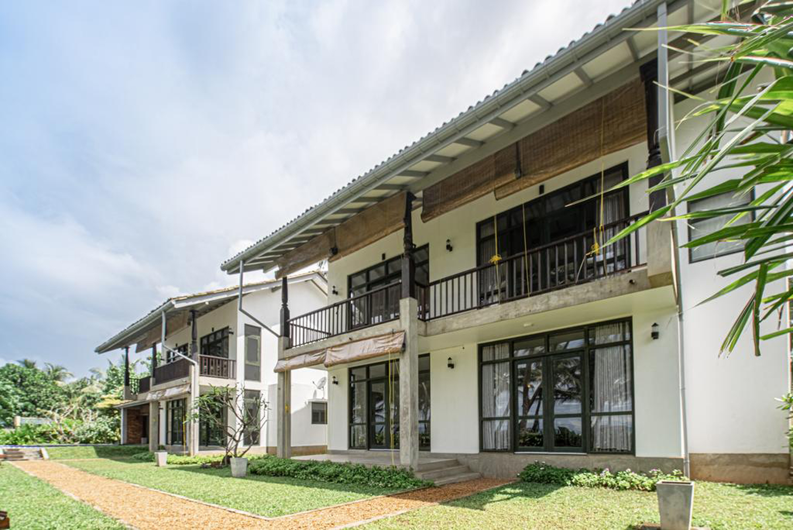 Small Luxury Boutique Hotel by RMJA - Architect Rajith Jayawardana ...