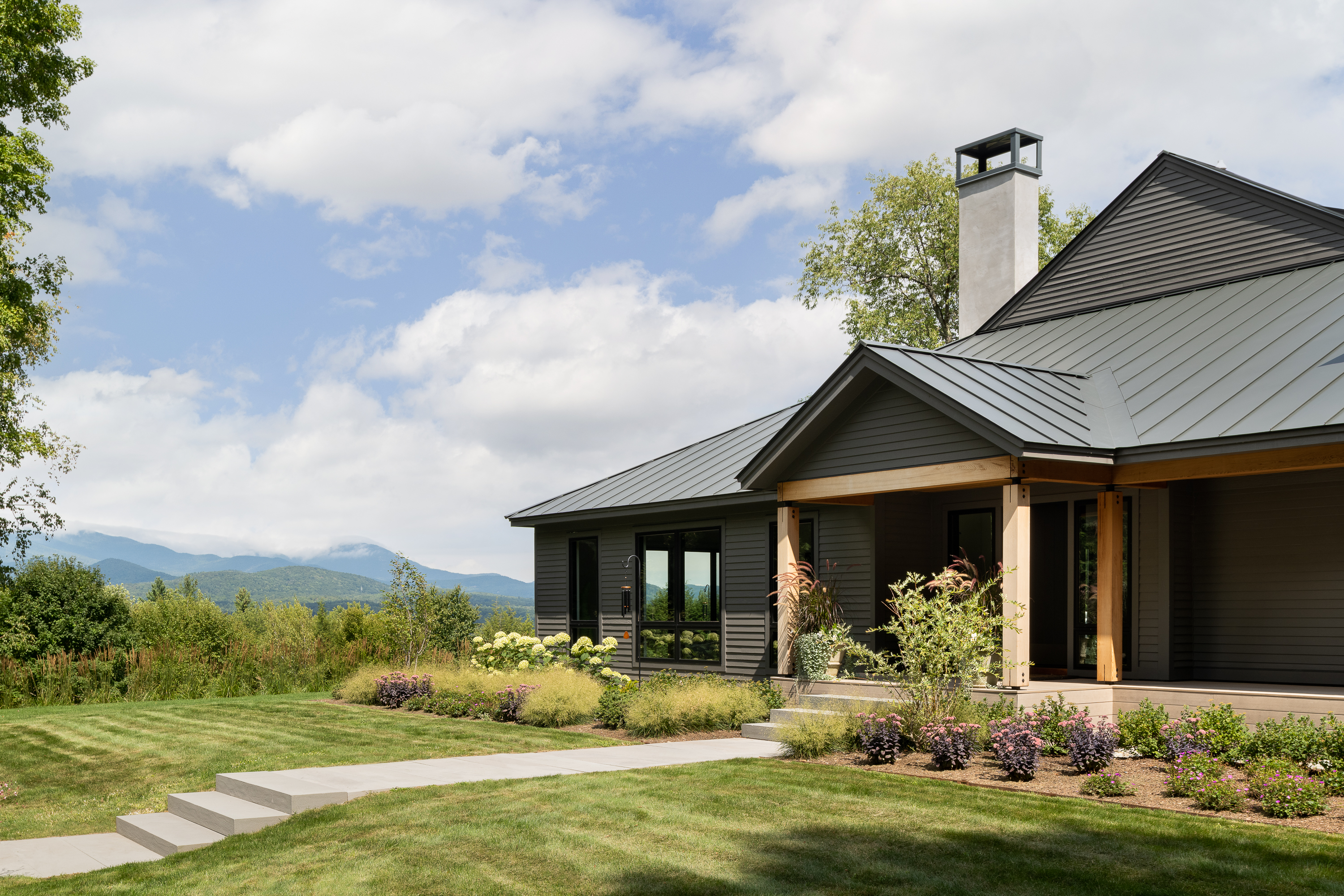 Cottage in Stowe by ARCHITEM Wolff Shapiro Kuskowski architectes ...