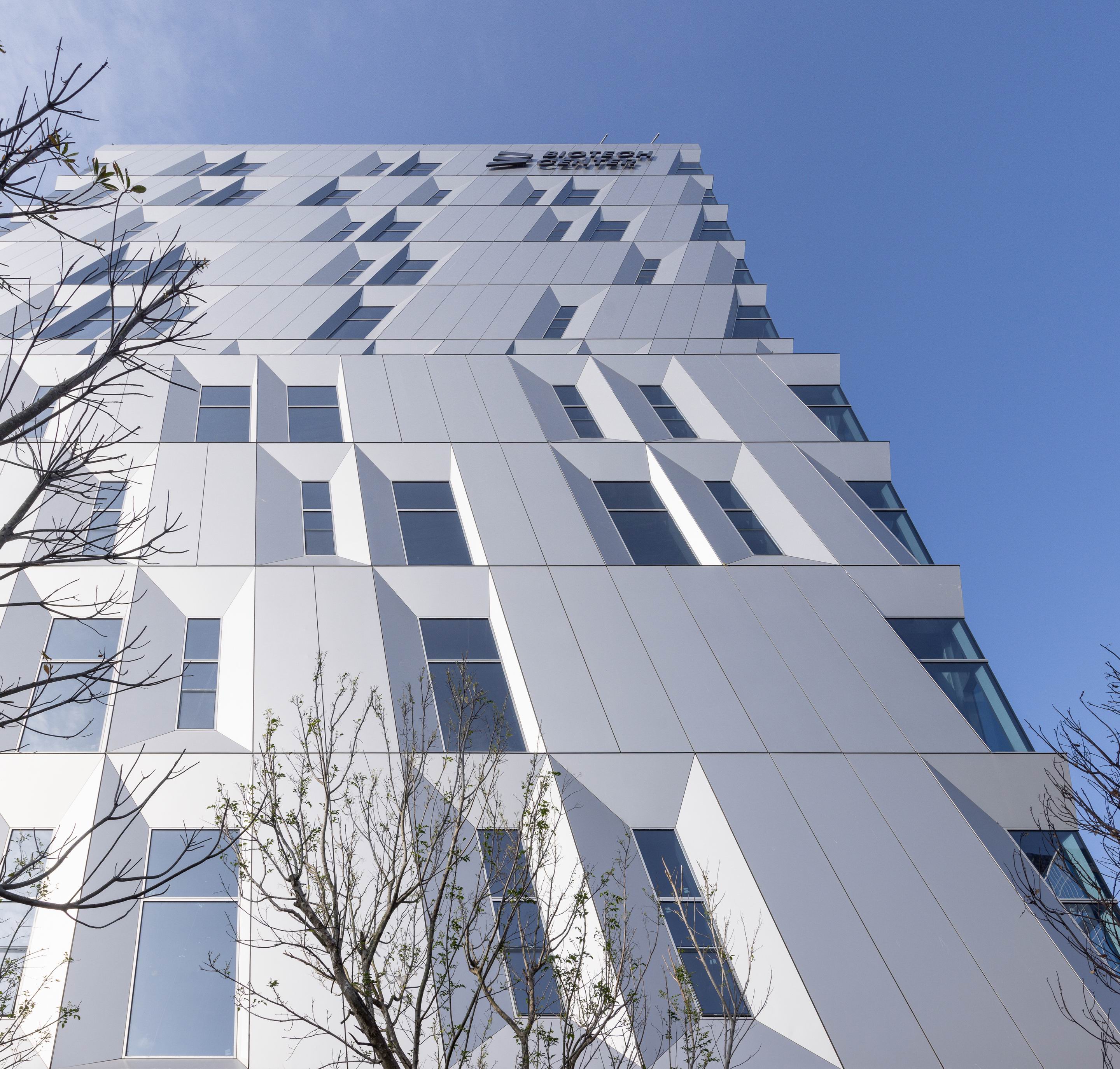 Biotech Research and Incubation Center Phase III by JJP Architects and ...