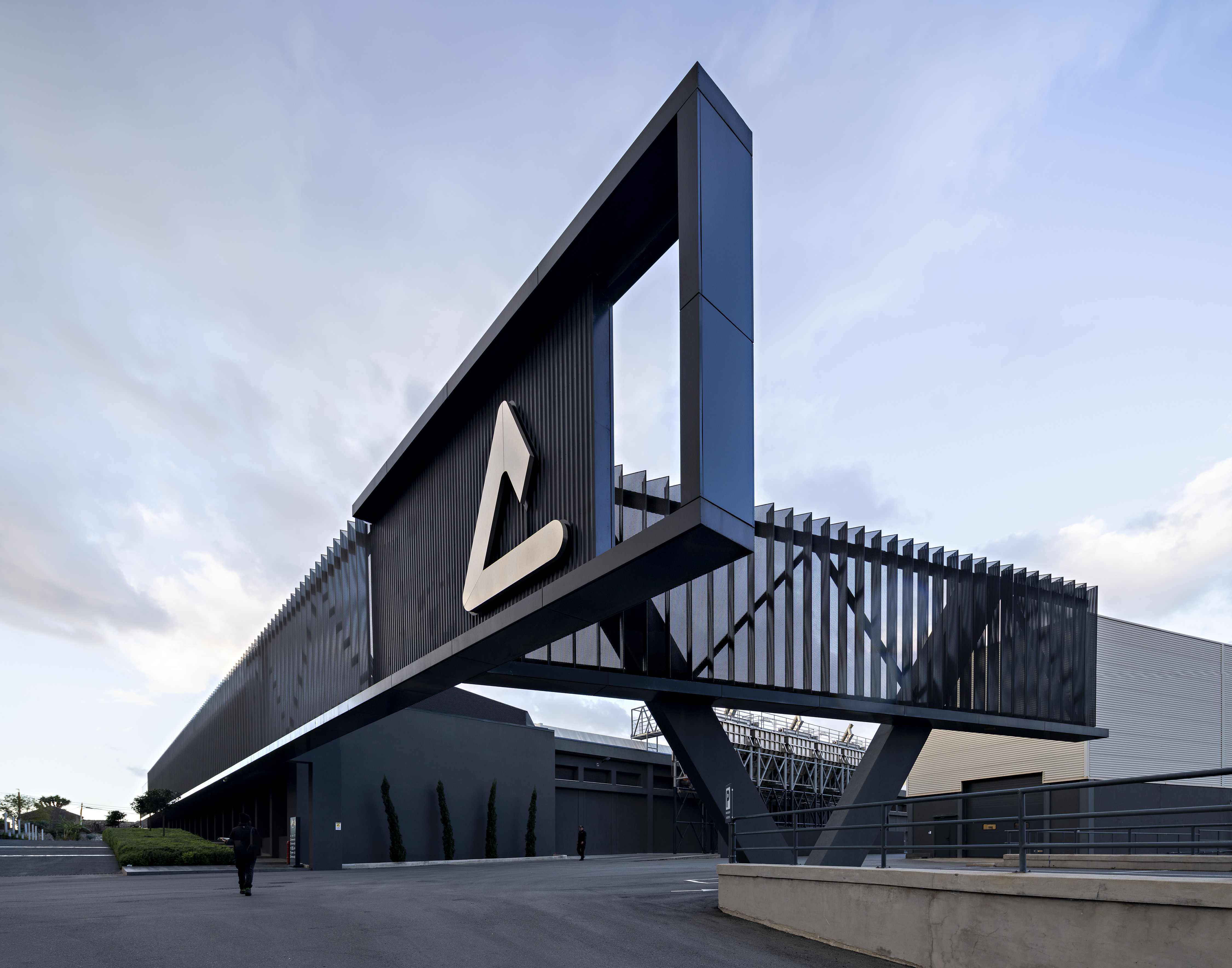 Capua 1880 Headquarters and Production Complex by GEZA Architettura ...