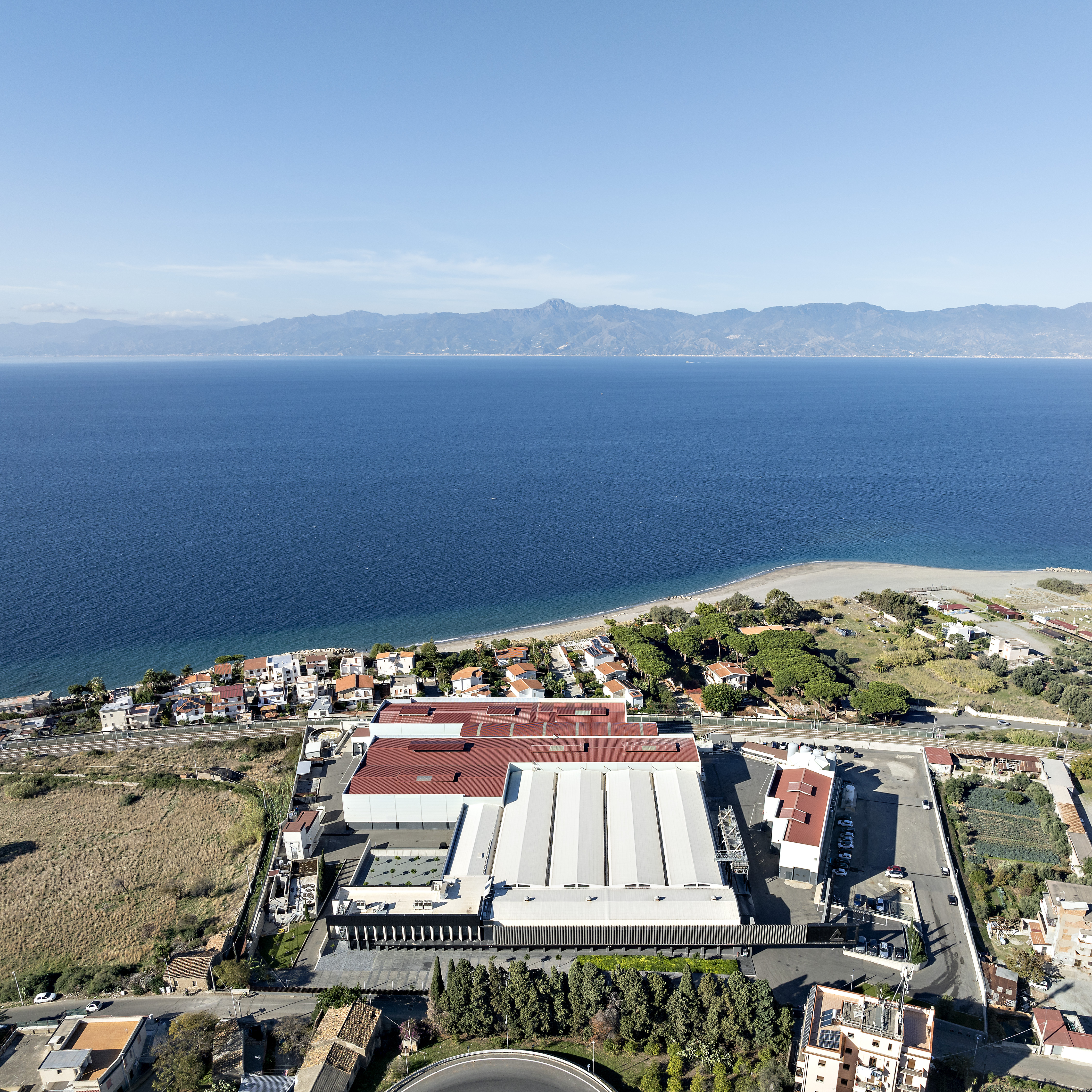 Capua 1880 Headquarters and Production Complex by GEZA Architettura ...