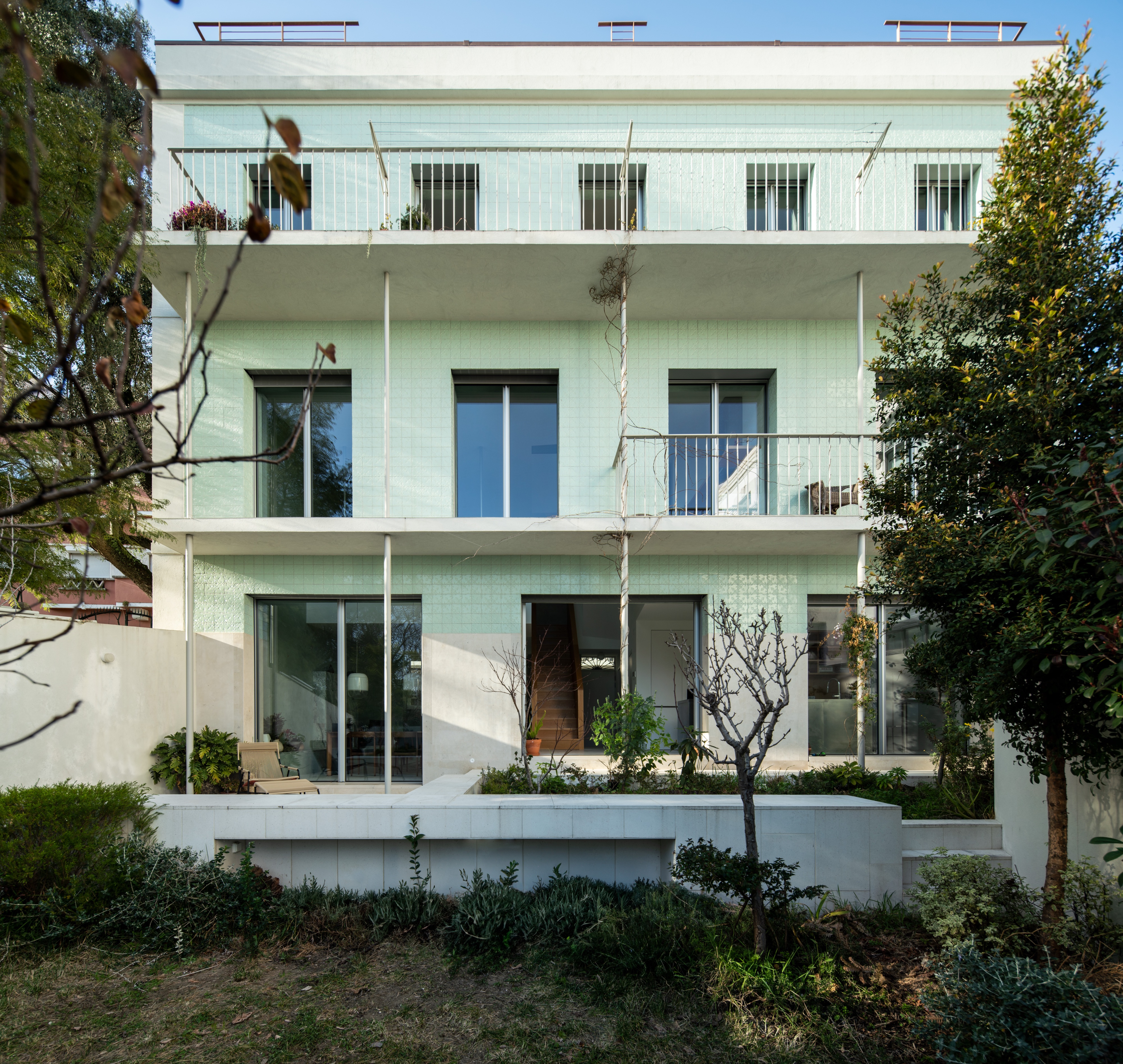 House No. 11 – Santa Isabel by Camarim - Architizer