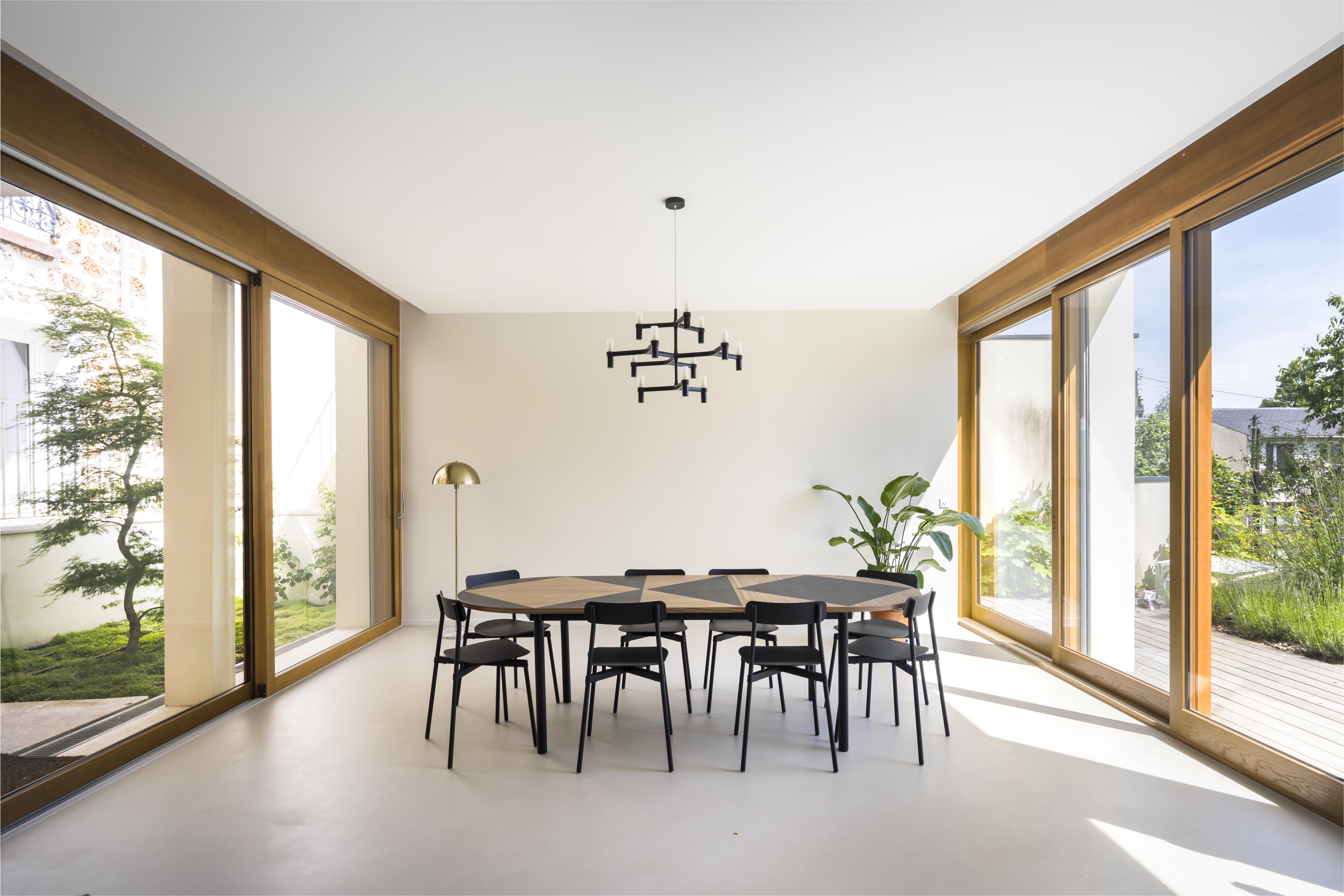 IN HAUTS-DE-SEINE (FRANCE), THE HEMAA EXTENSION BRIDGES THE GAP BETWEEN ...