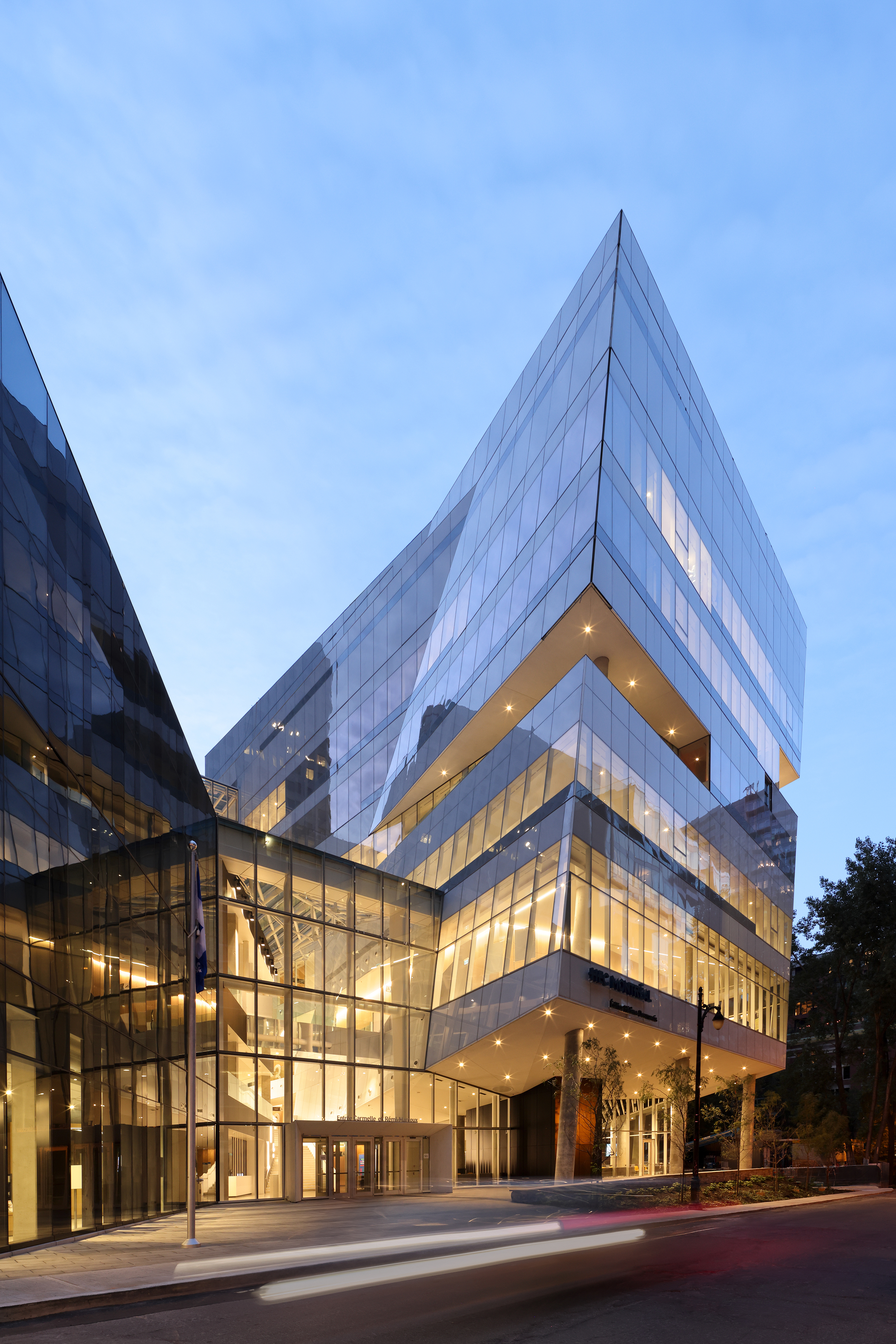 Hélène Desmarais Building – HEC Montréal by Provencher_Roy - Architizer