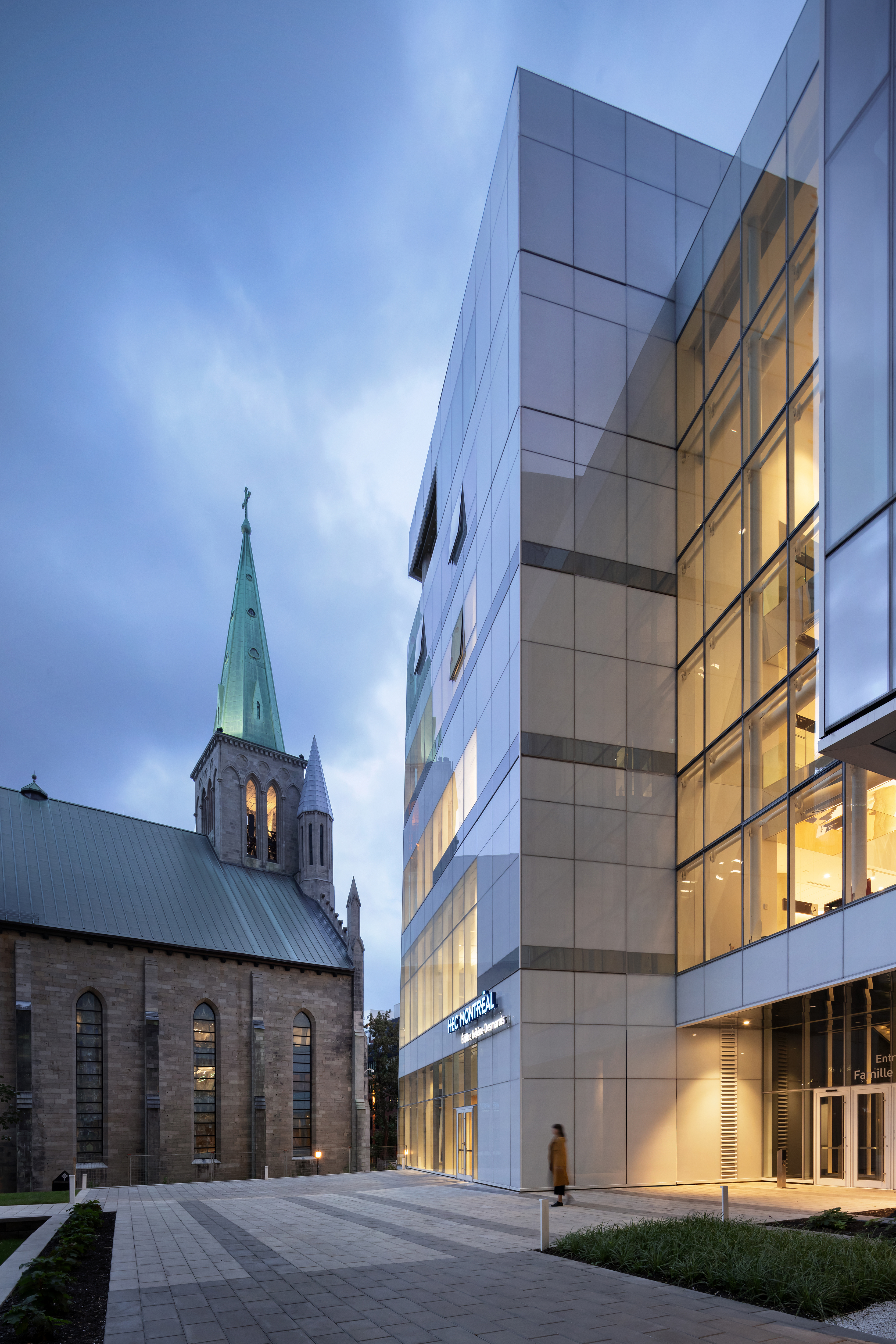 Hélène Desmarais Building – HEC Montréal by Provencher_Roy - Architizer