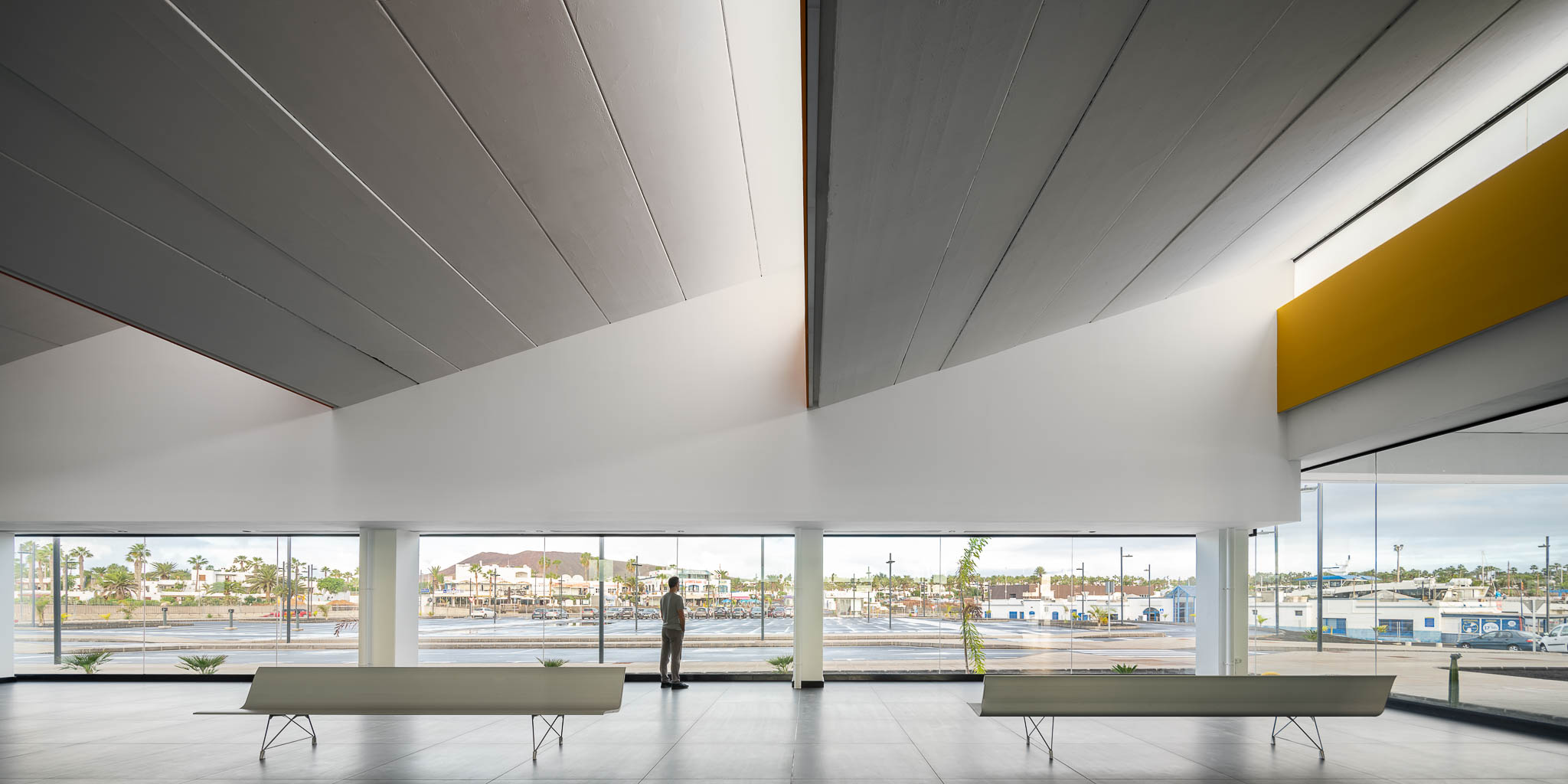 Confined light by ROMERA ARQUITECTOS - Architizer