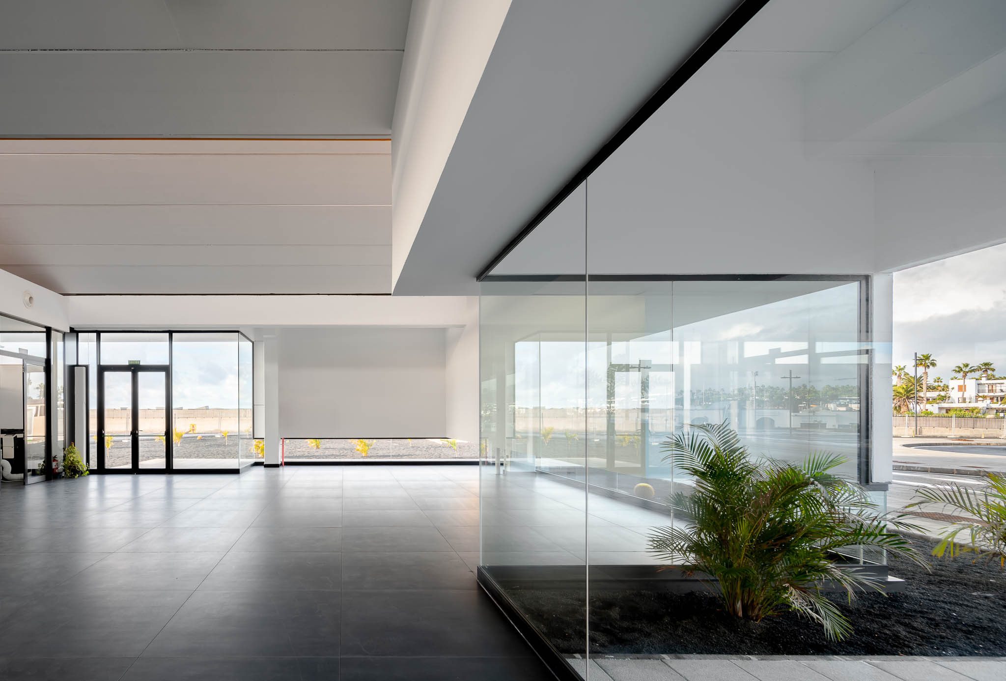 Confined light by ROMERA ARQUITECTOS - Architizer