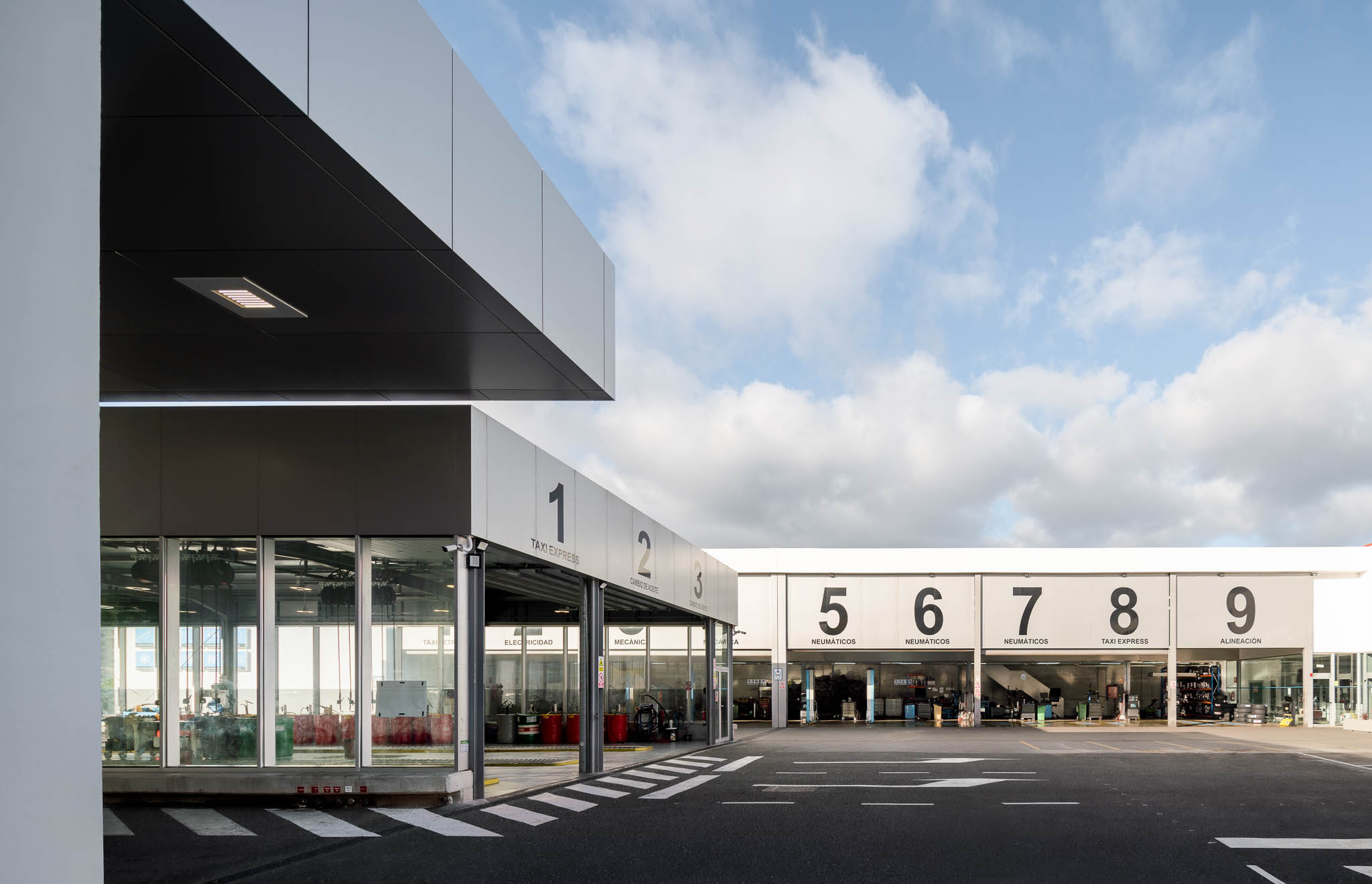 Industrial tapestry by ROMERA ARQUITECTOS - Architizer