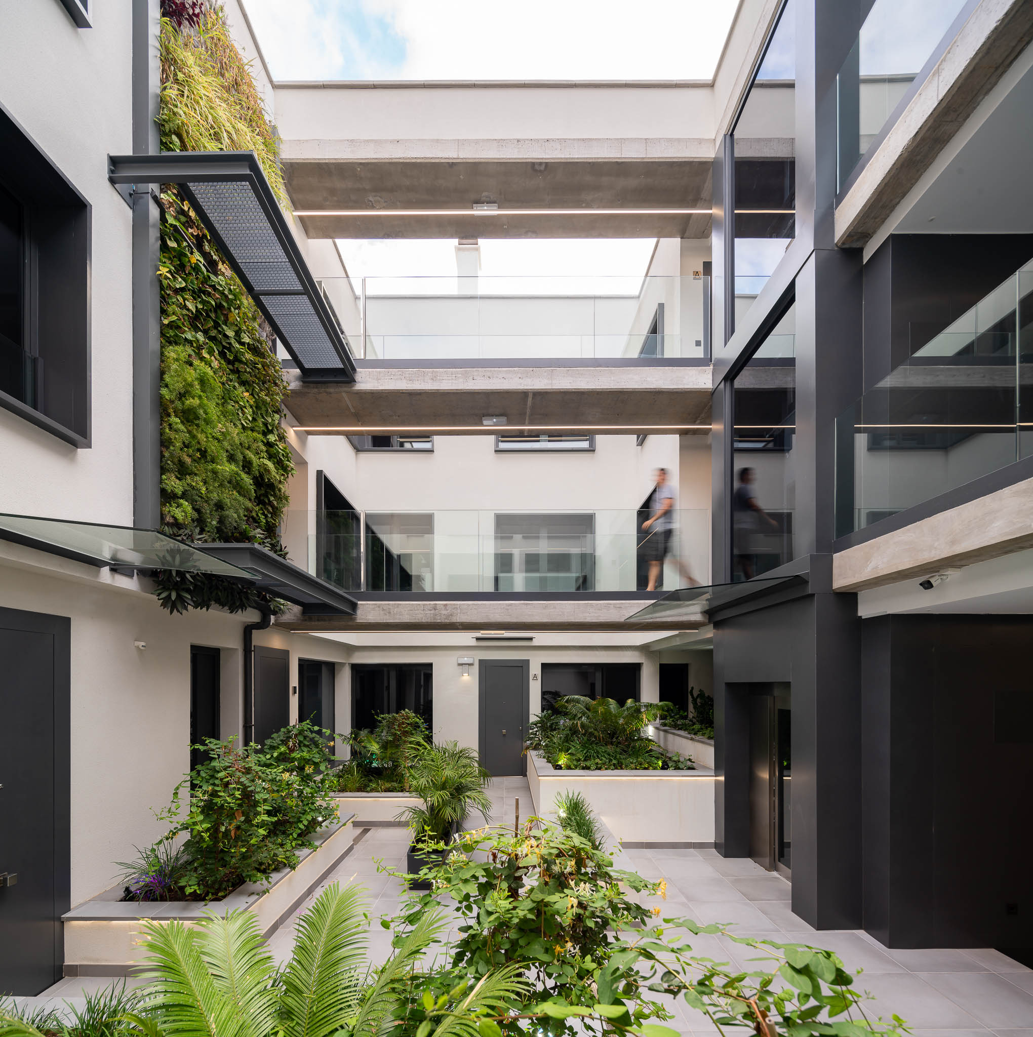 Registered houses by ROMERA ARQUITECTOS - Architizer