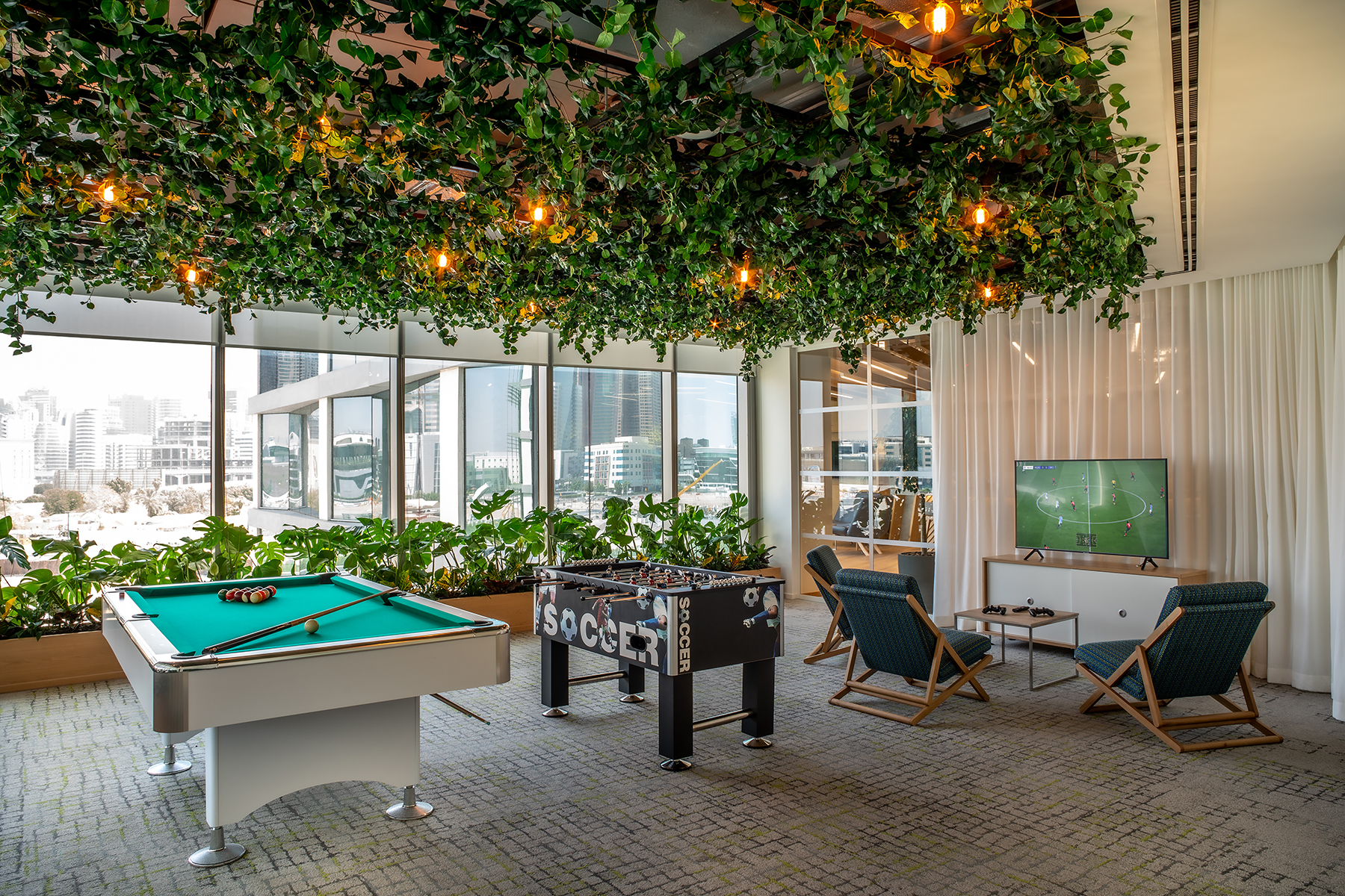 Hewlett Packard Enterprise Innovation Hub Offices by SAY Studio ...