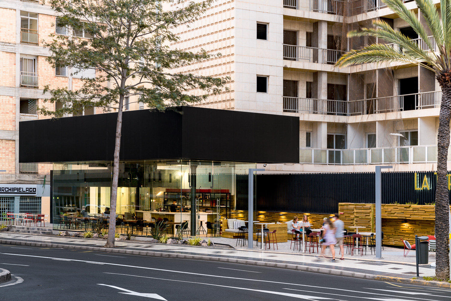 Between limits by ROMERA ARQUITECTOS - Architizer