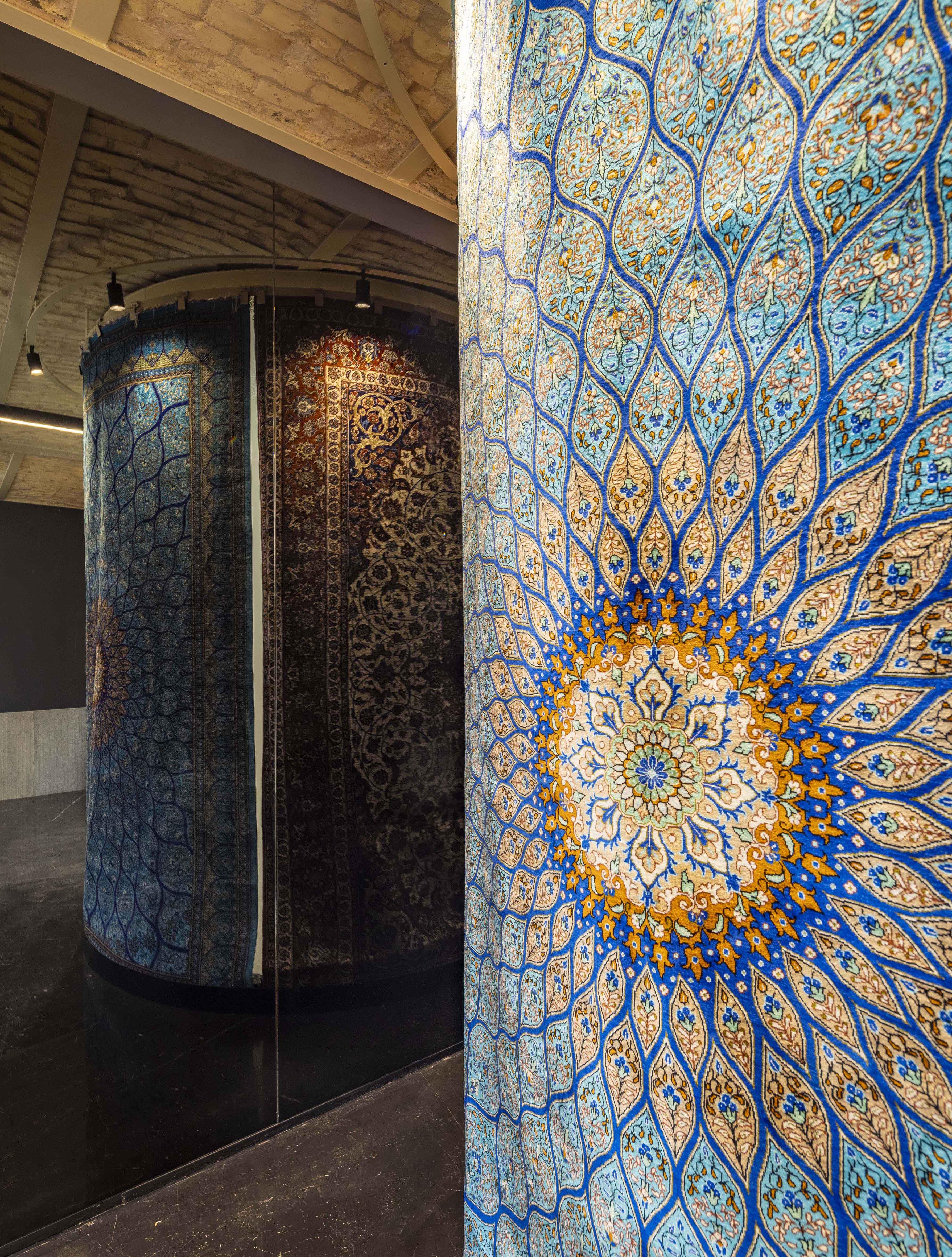 COLUMN-CARPET GALLERY by Paadarchitects - Architizer