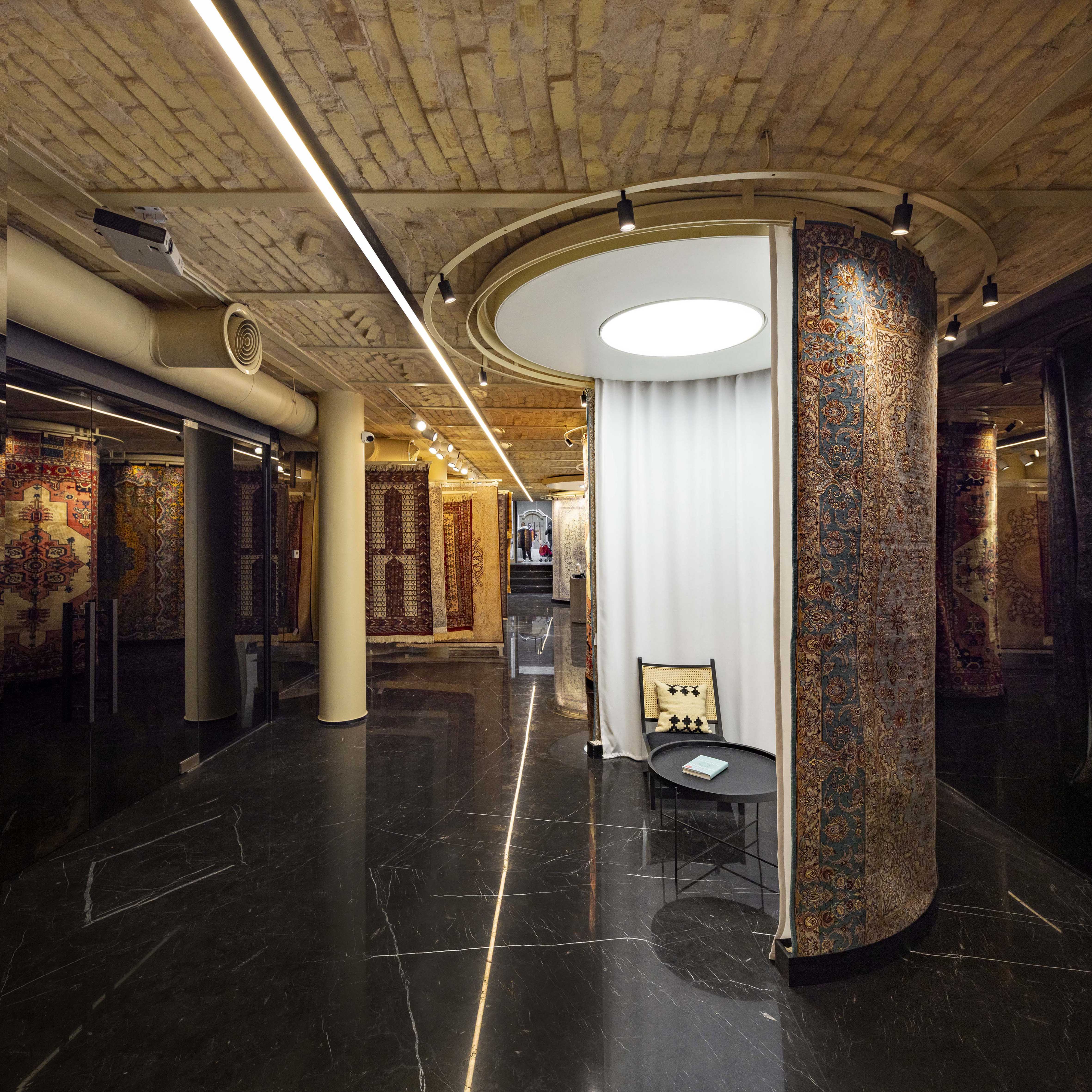 COLUMN-CARPET GALLERY by Paadarchitects - Architizer