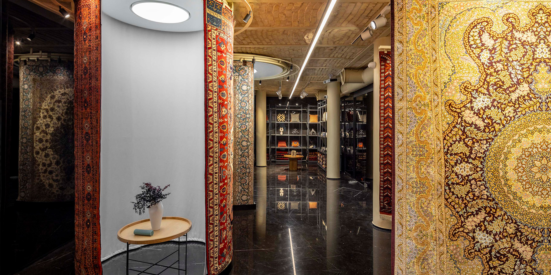 COLUMN-CARPET GALLERY by Paadarchitects - Architizer
