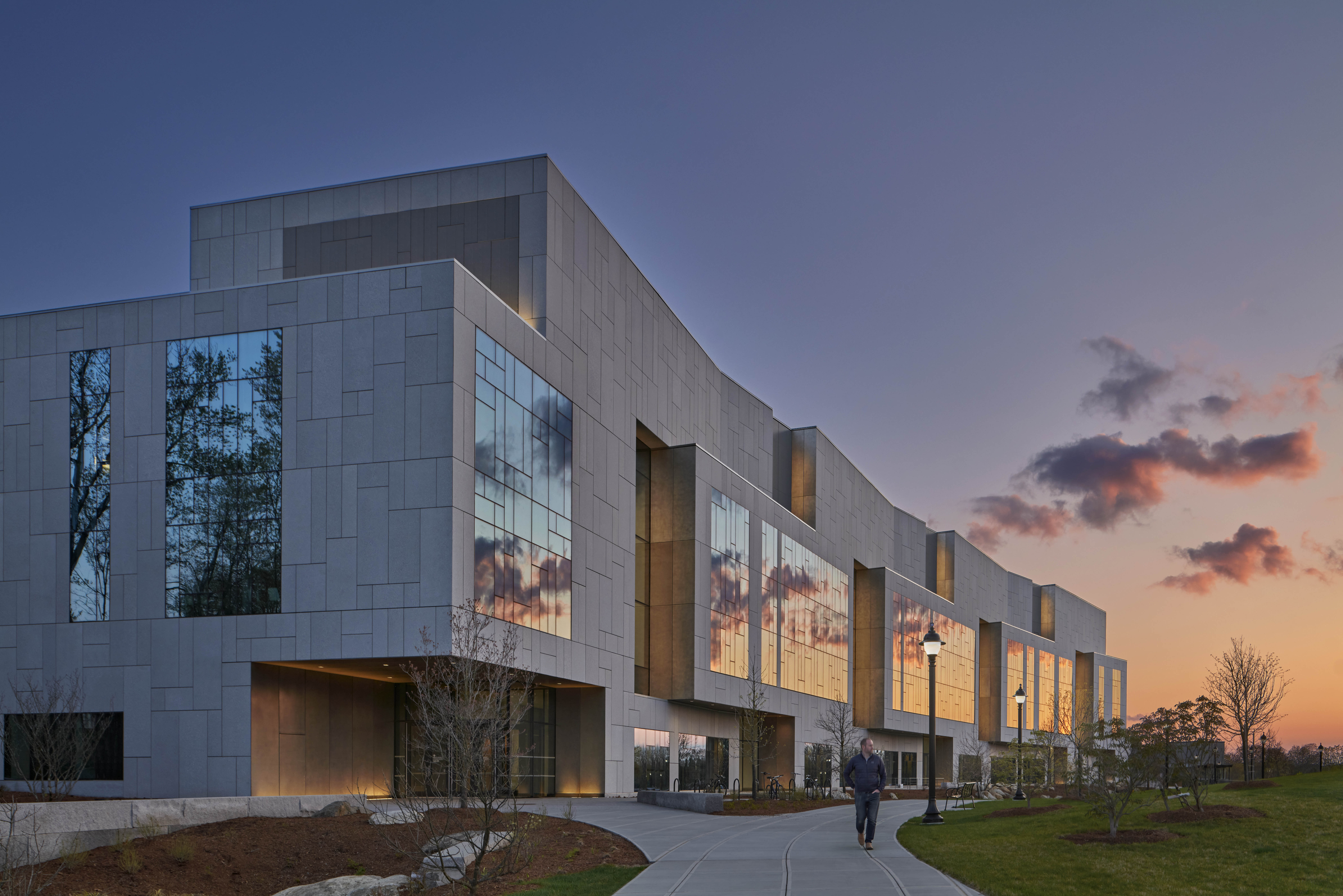 The University of Connecticut, Science 1 Research Center by PAYETTE ...
