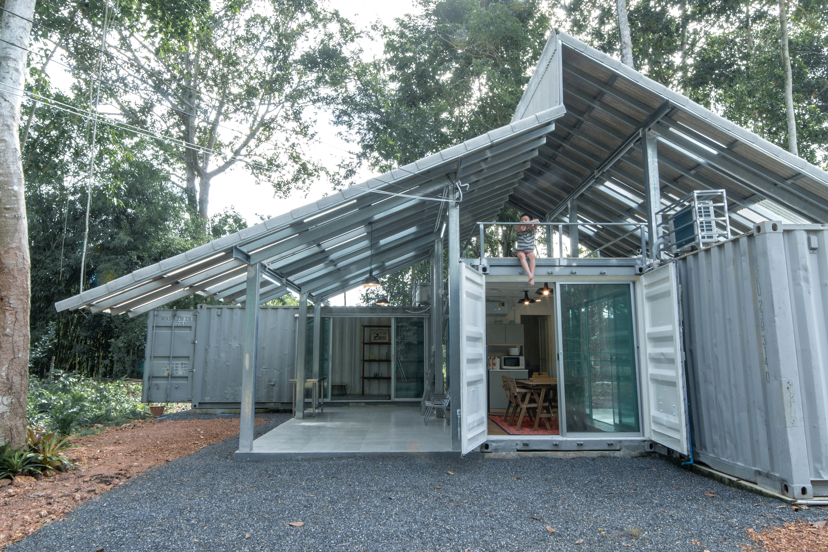 C2 Shelter at OOST Kampville by TJOB - Architizer