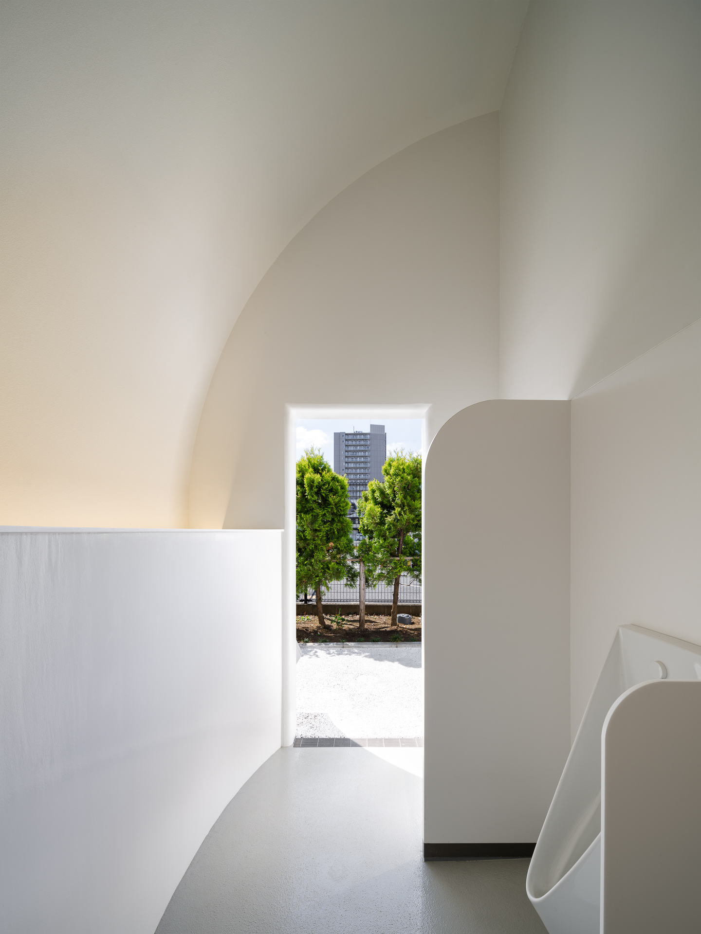 "Hi Toilet" THE TOKYO TOILET Nanago Dori Park by Kubo Tsushima ...