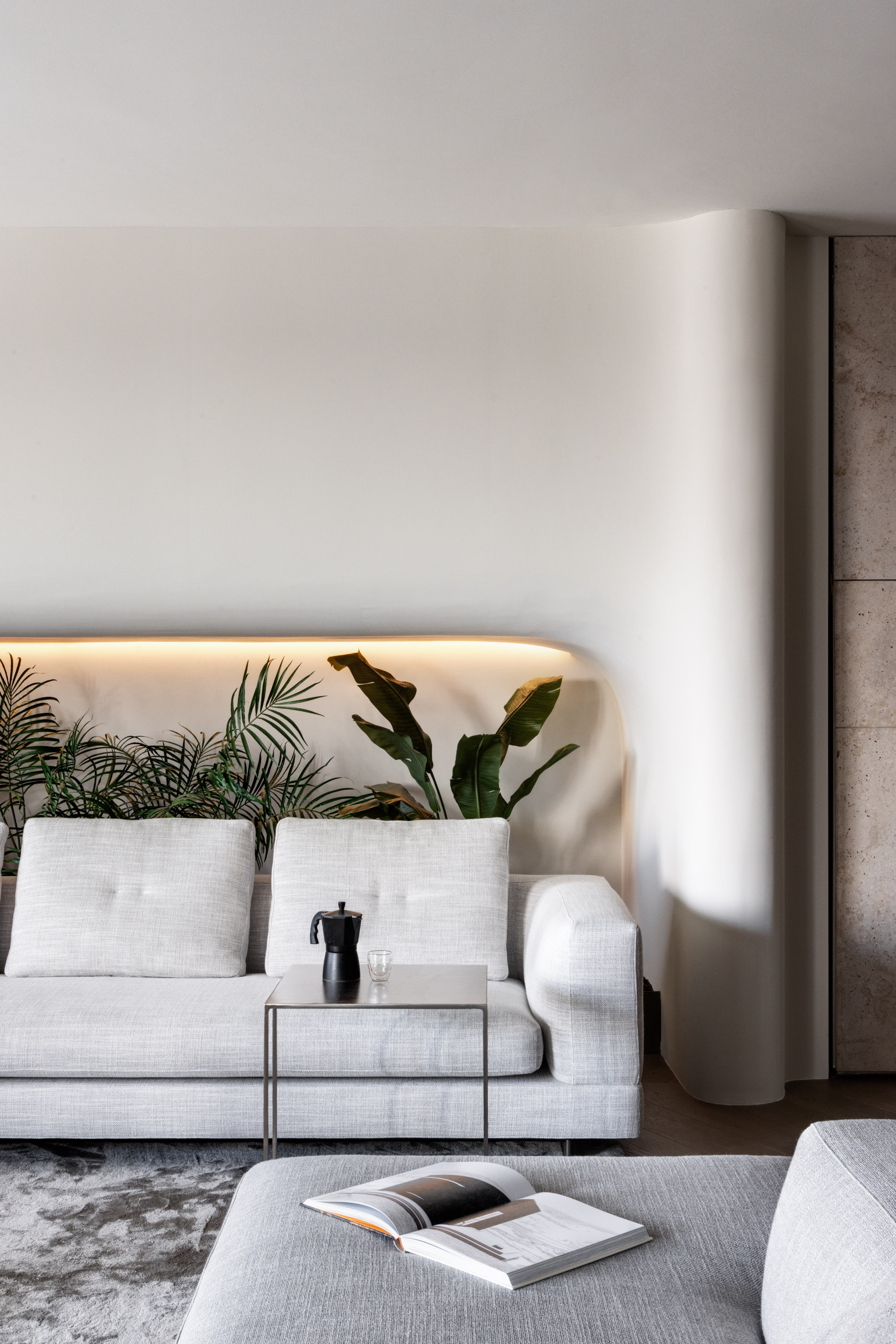 Pied-a-terre by Kolenik design - Architizer