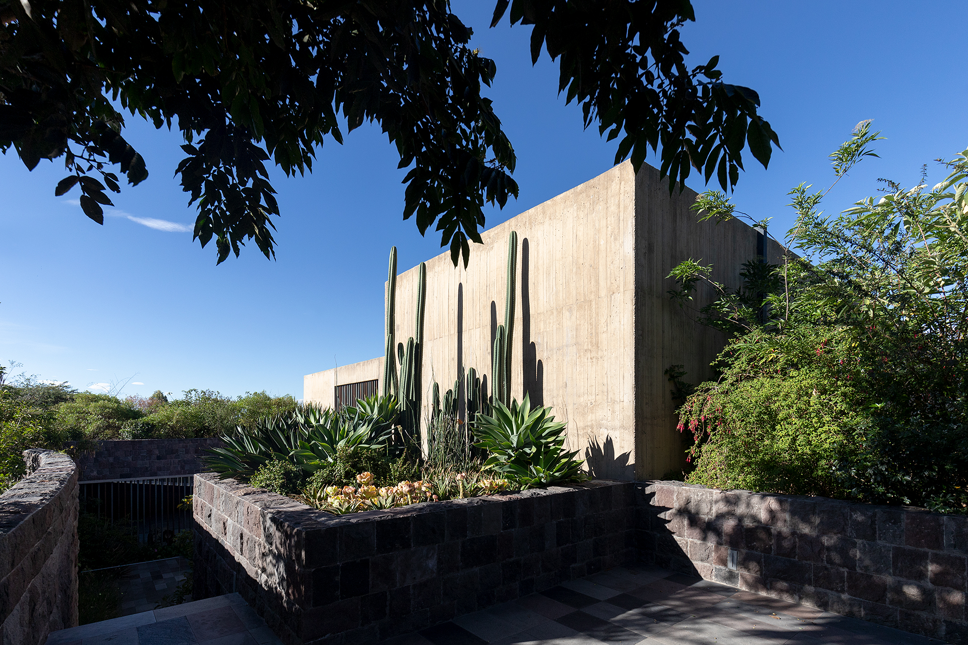 CASA NE by Diez+Muller - Architizer