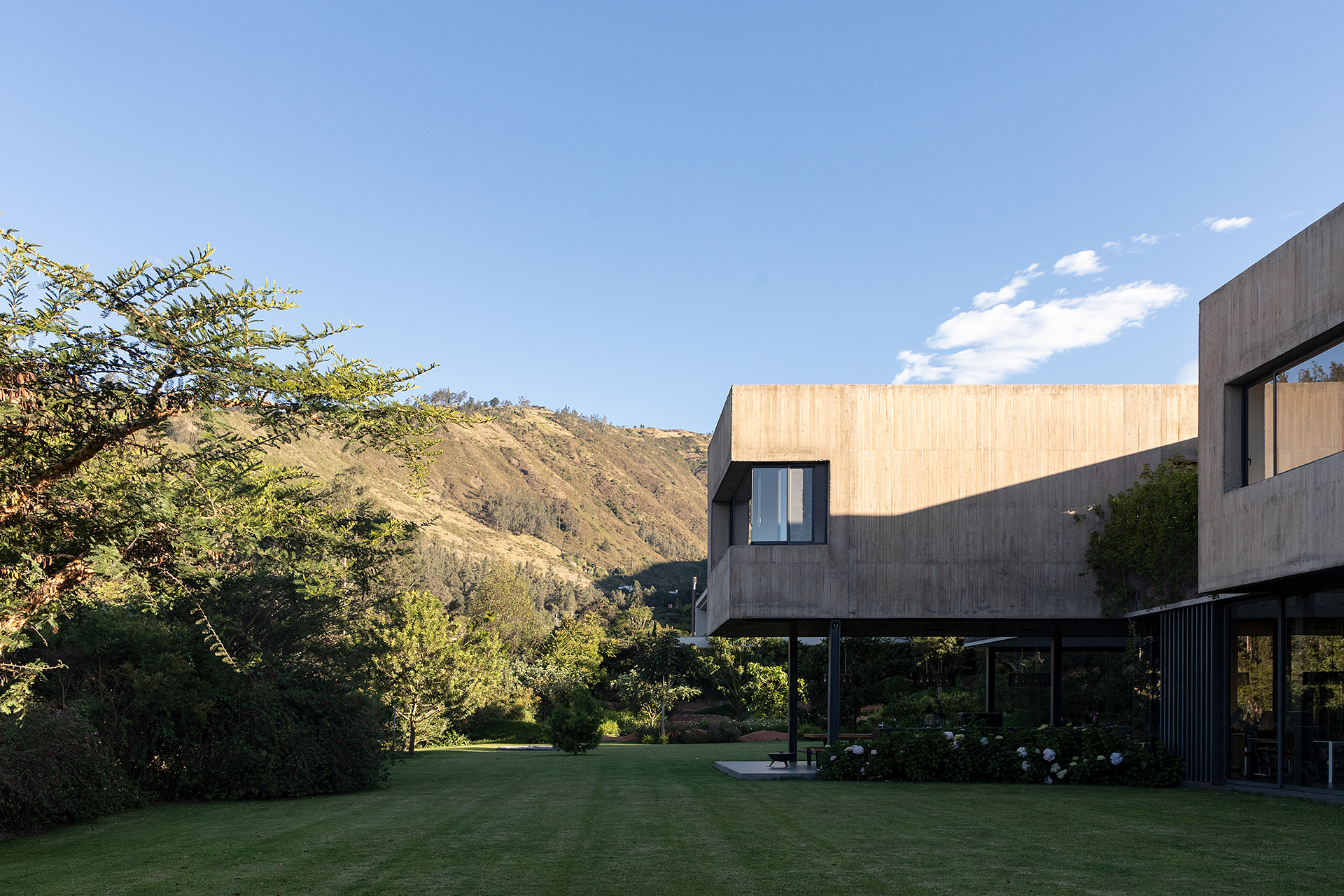 CASA NE by Diez+Muller - Architizer