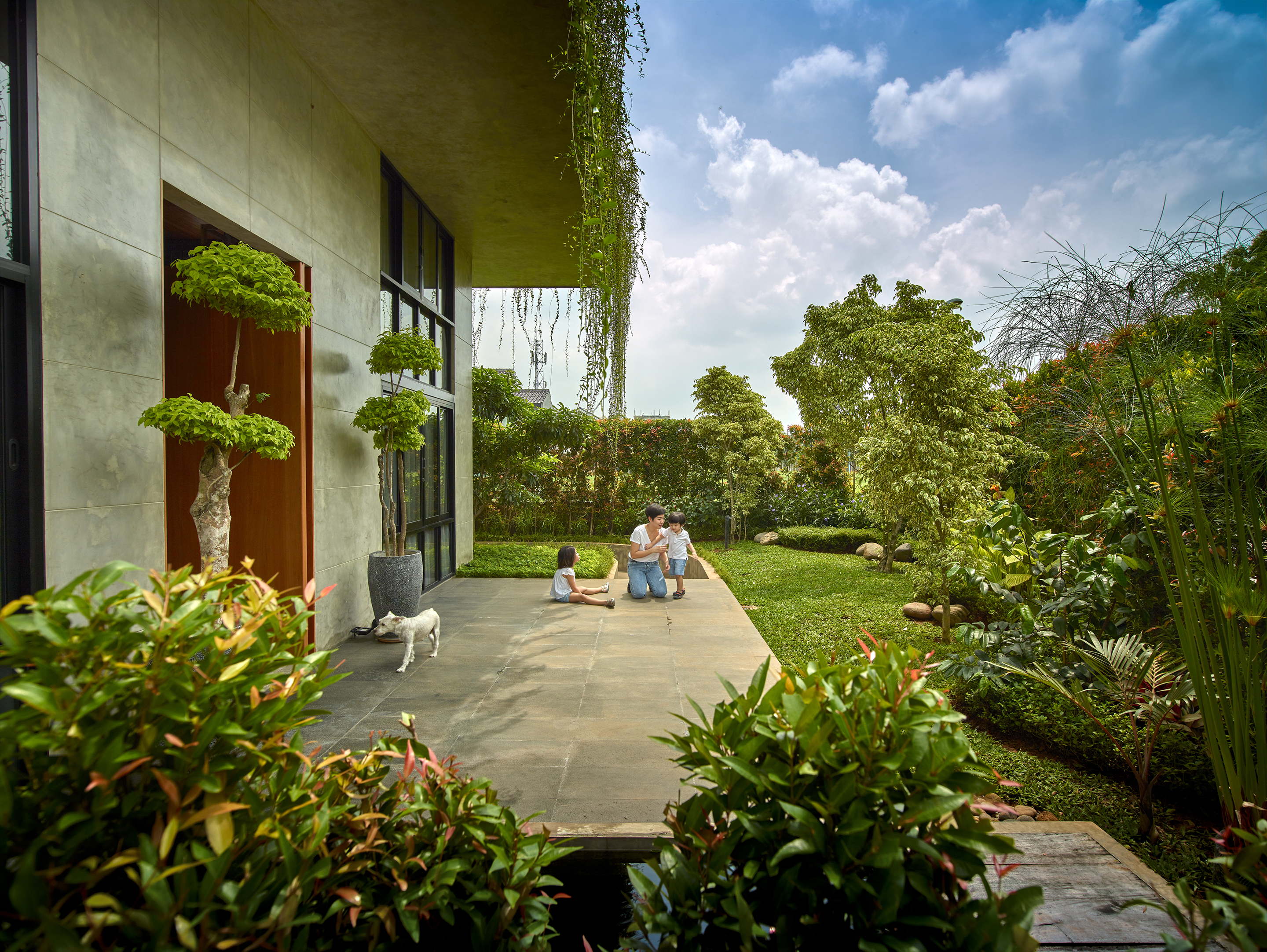 Tresno House by Realrich Architecture Workshop - RAW Architecture ...