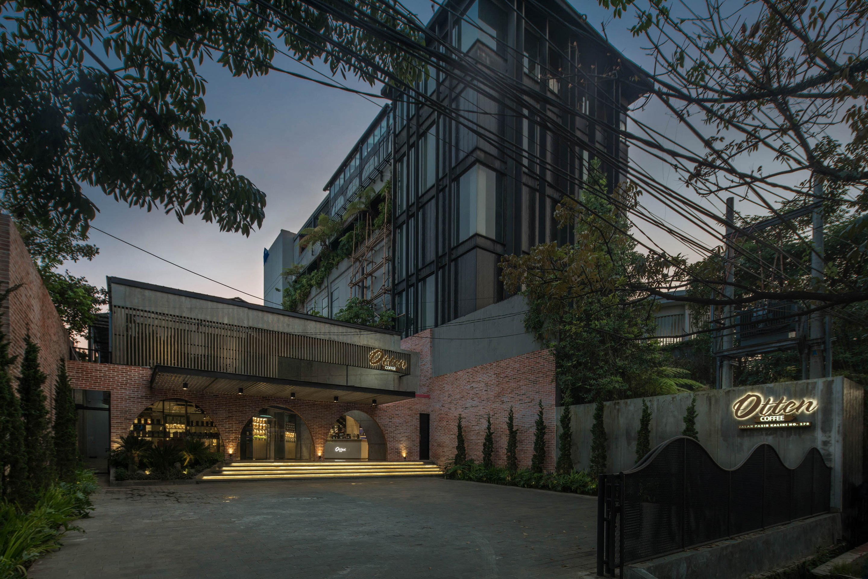 Otten Coffee Experience by Realrich Architecture Workshop - RAW ...