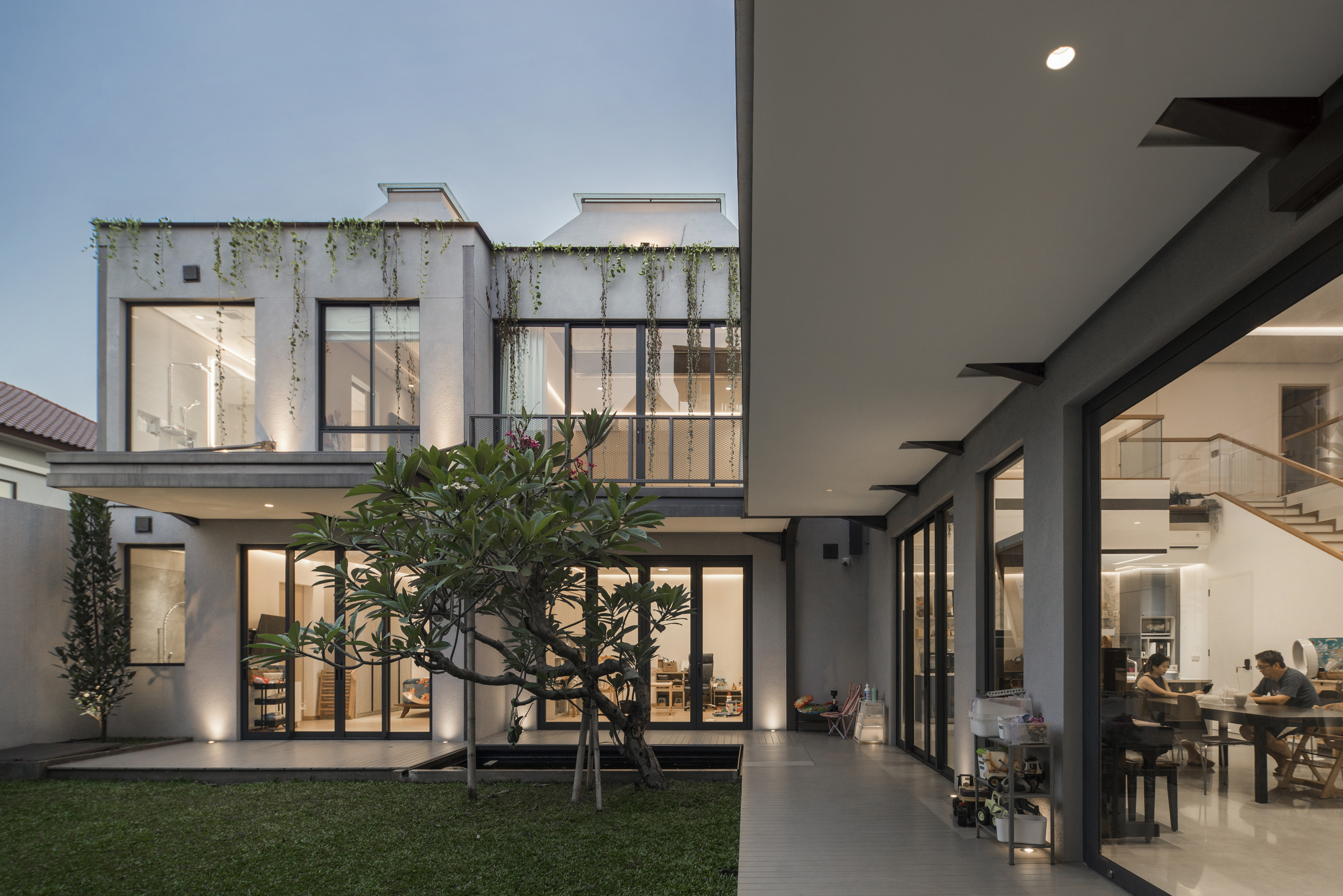 Stupa House by Realrich Architecture Workshop - RAW Architecture ...