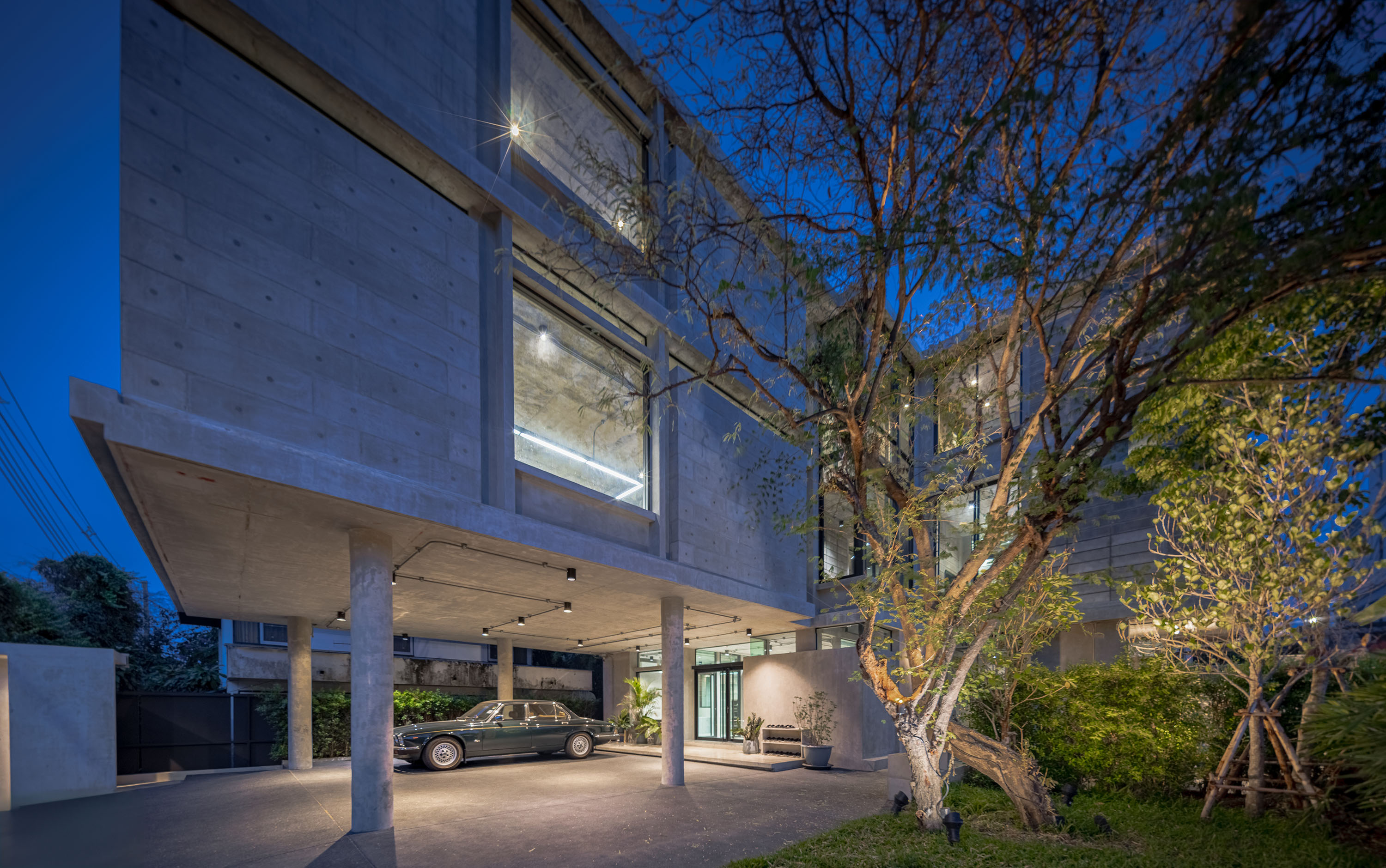 Concrete Collage Office by COLLAGE DESIGN STUDIO - Architizer