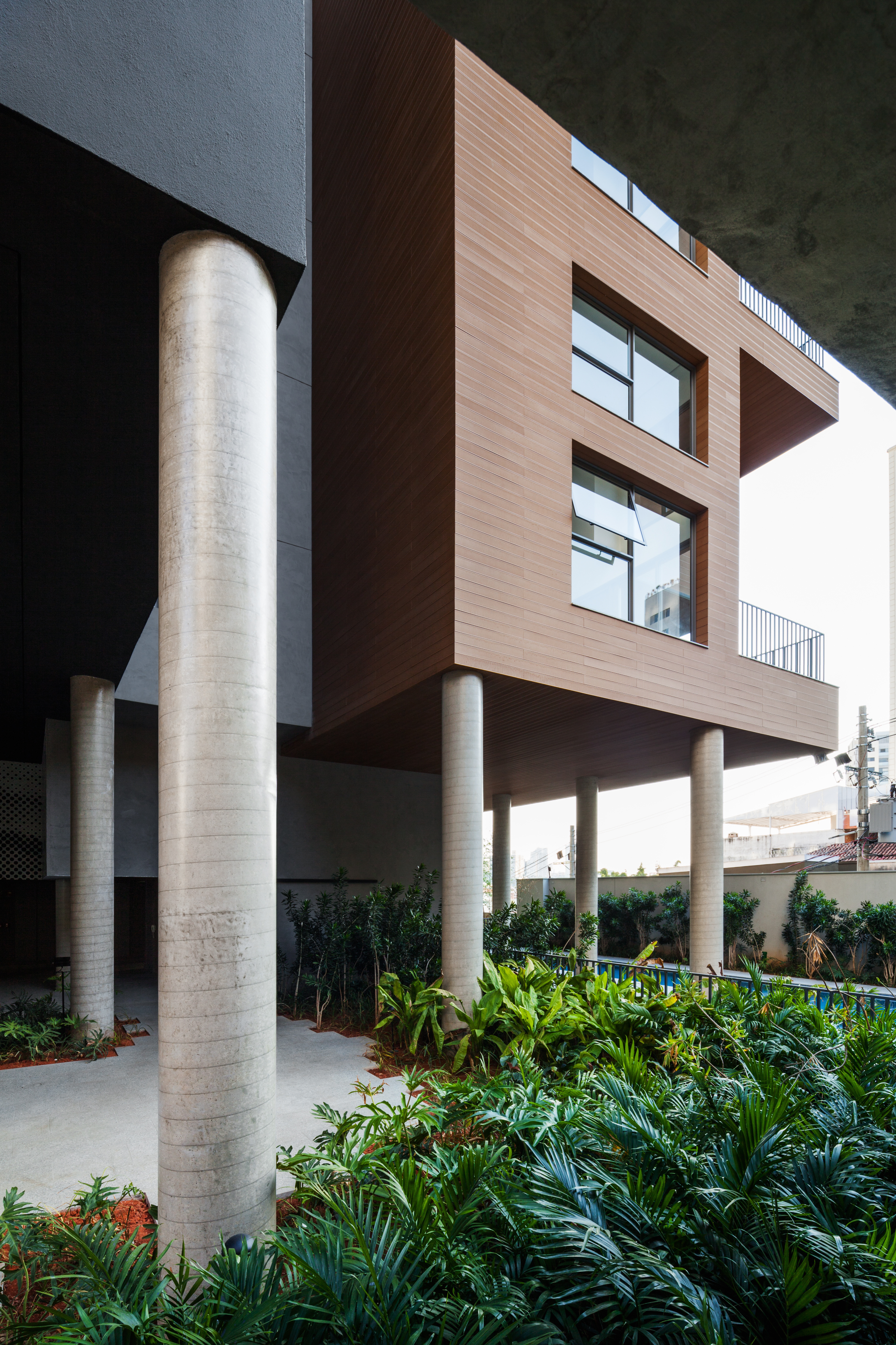 Aruá Building by FGMF - Architizer