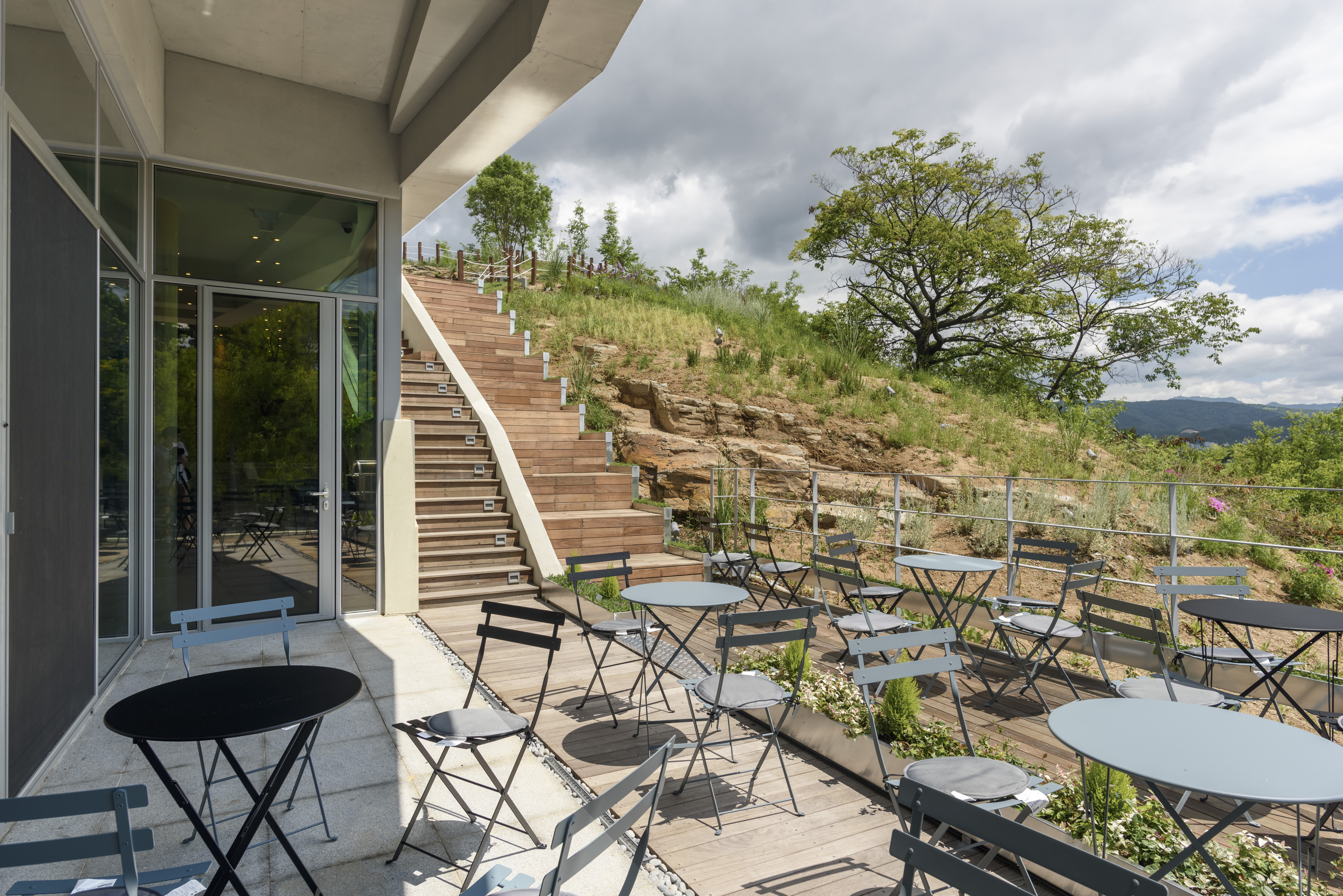 MELT CAFE by MIND ARCHITECTS - Architizer