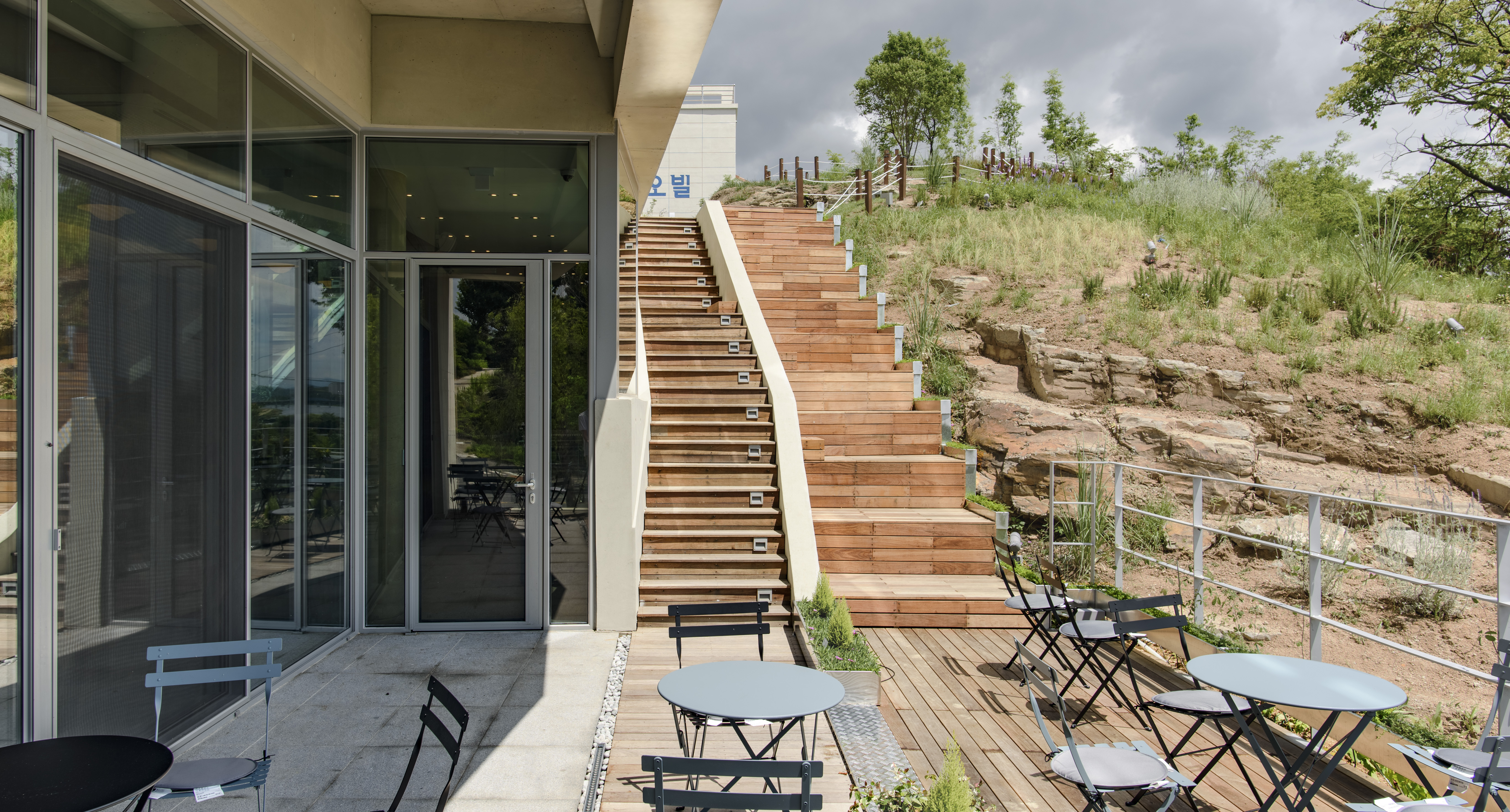 MELT CAFE by MIND ARCHITECTS - Architizer