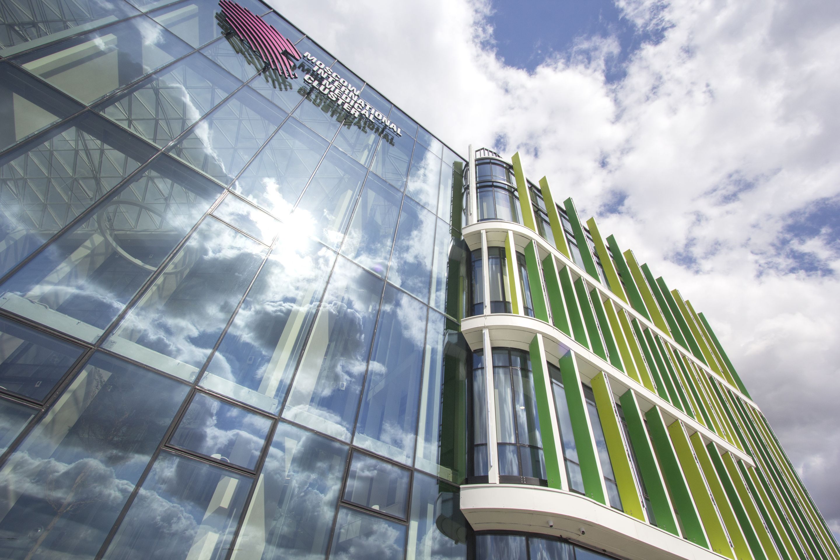 INTERNATIONAL MEDICAL CLUSTER IN SKOLKOVO, 1ST BUILDING by Asadov ...