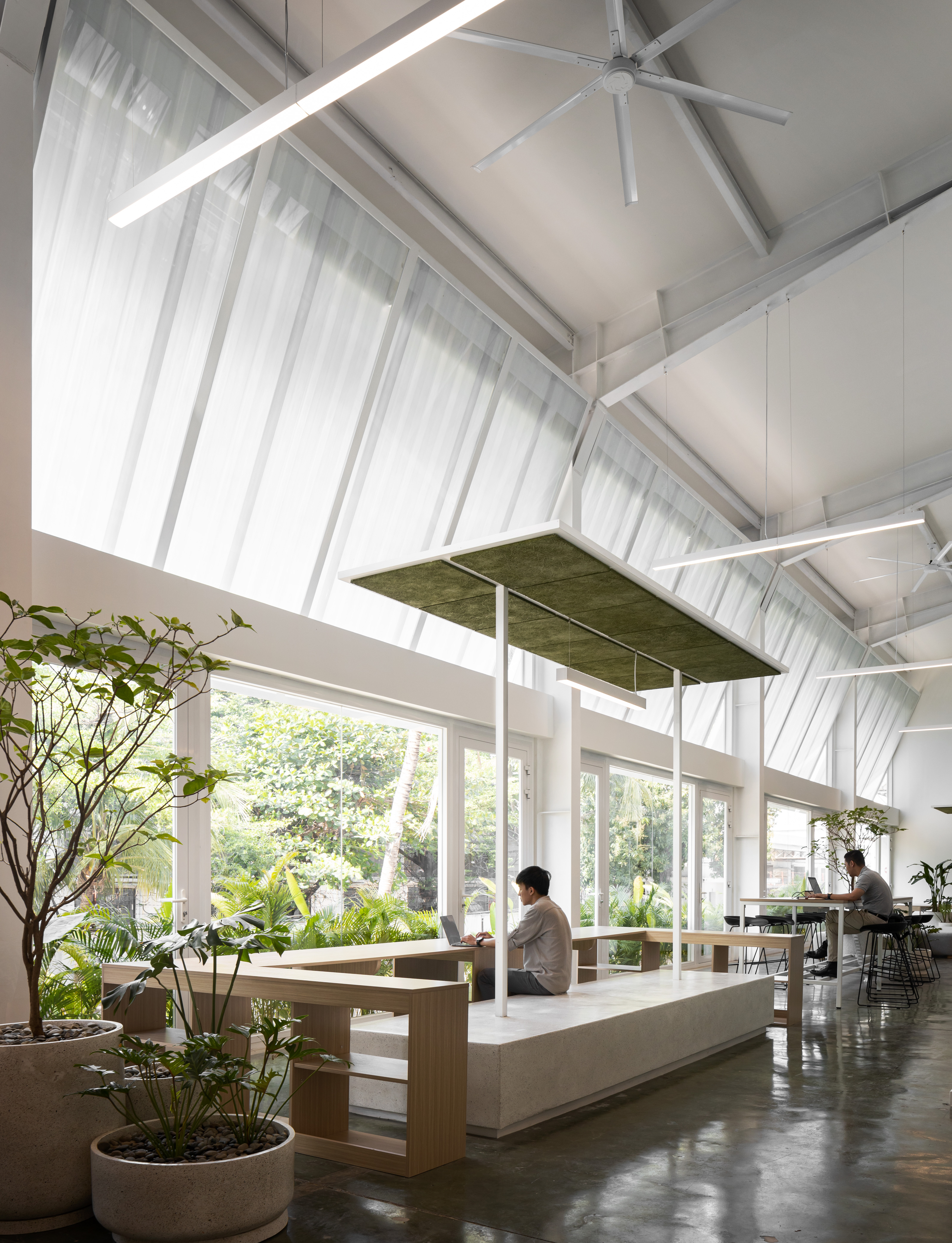 ZUELLIG PHARMA HEADQUARTERS by BLOOM Architecture - Architizer