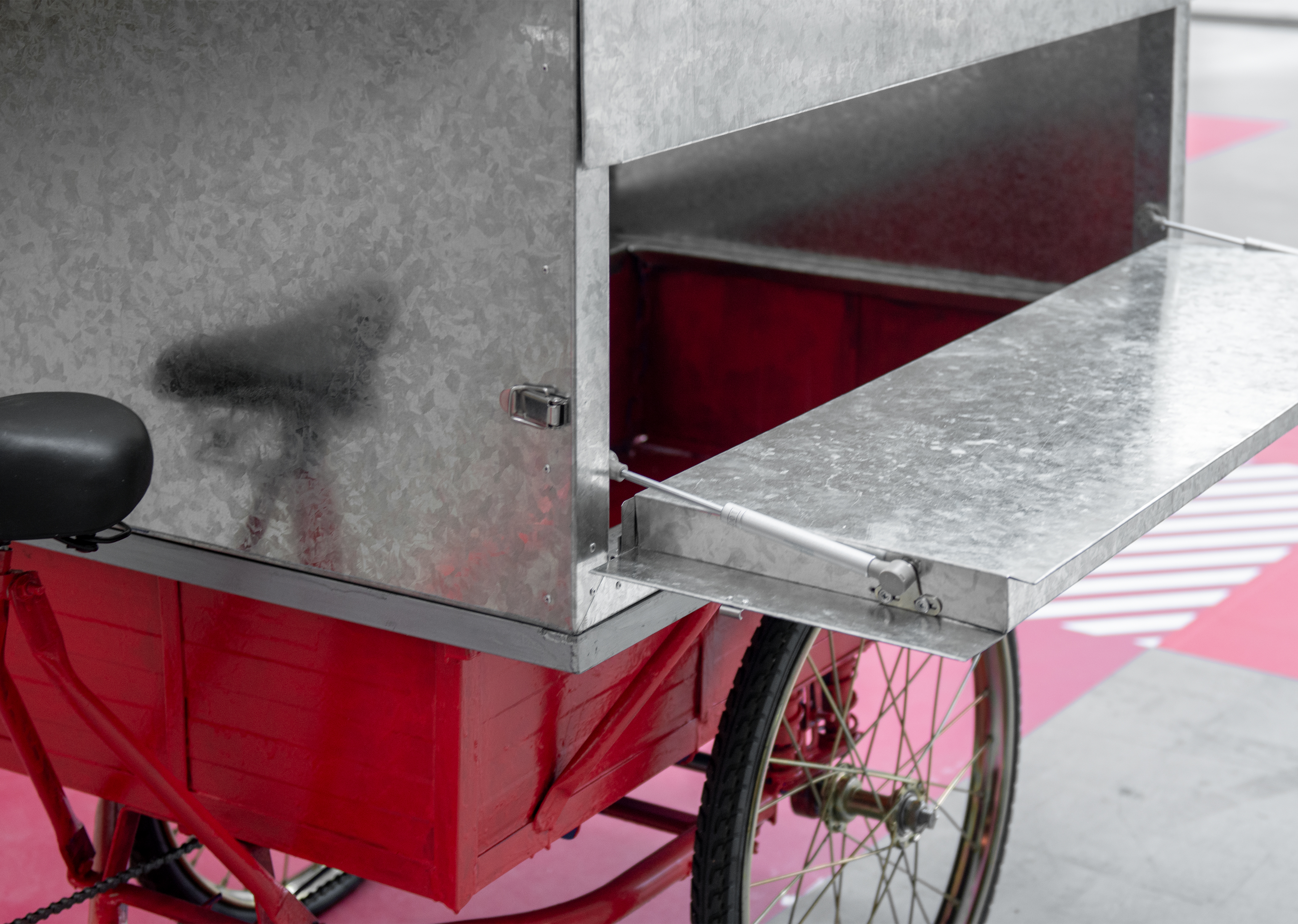 Folding Custom Bike: Coupling Galvanized Metal Craft and Utilitarian ...