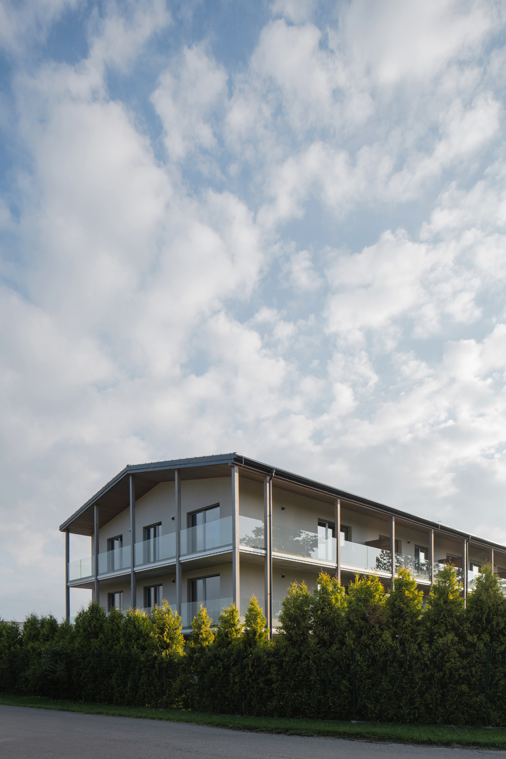 Apartment Building at the Foot of the Hill by Karnet architekti ...