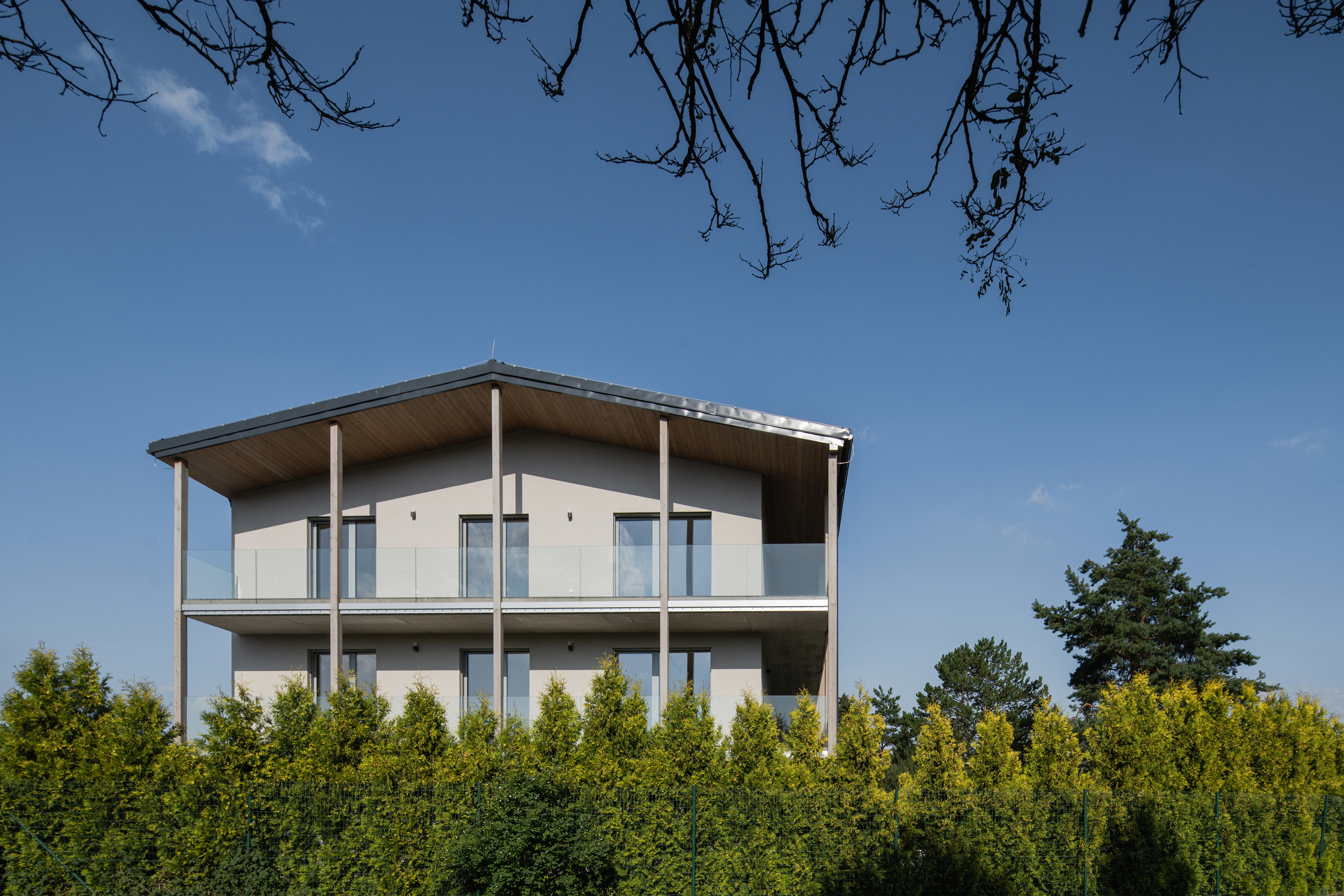 Apartment Building at the Foot of the Hill by Karnet architekti ...