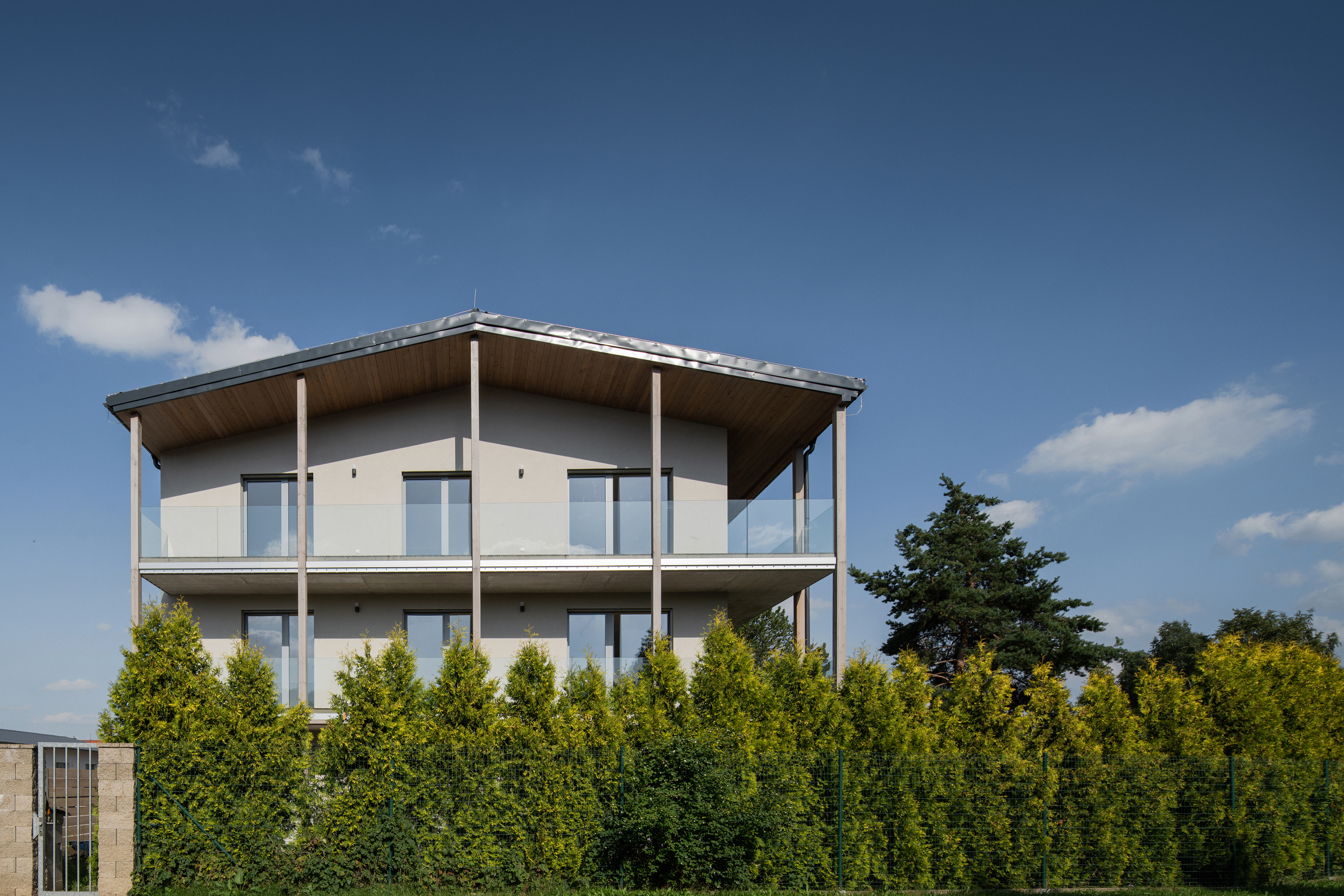 Apartment Building at the Foot of the Hill by Karnet architekti ...