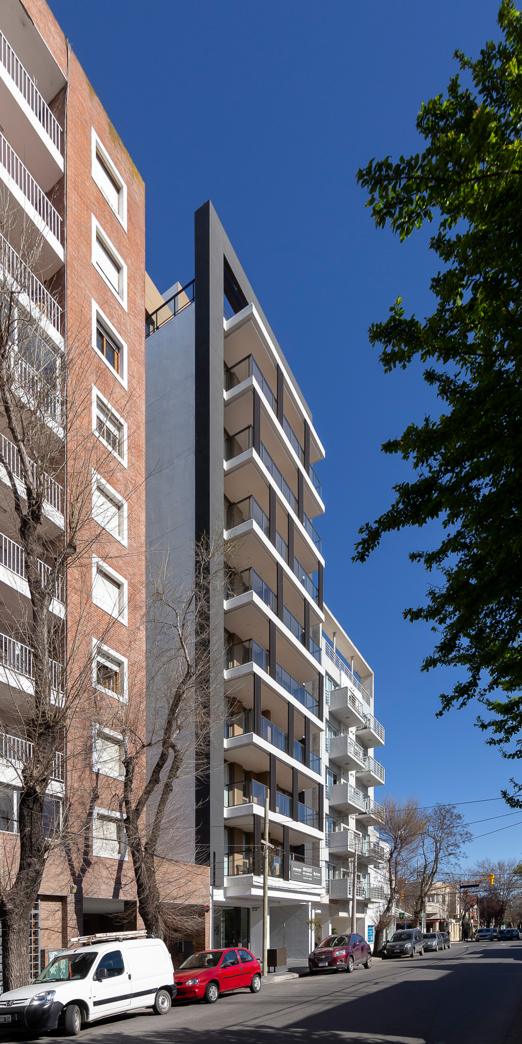 B_4 Building by Moirë Architects - Architizer