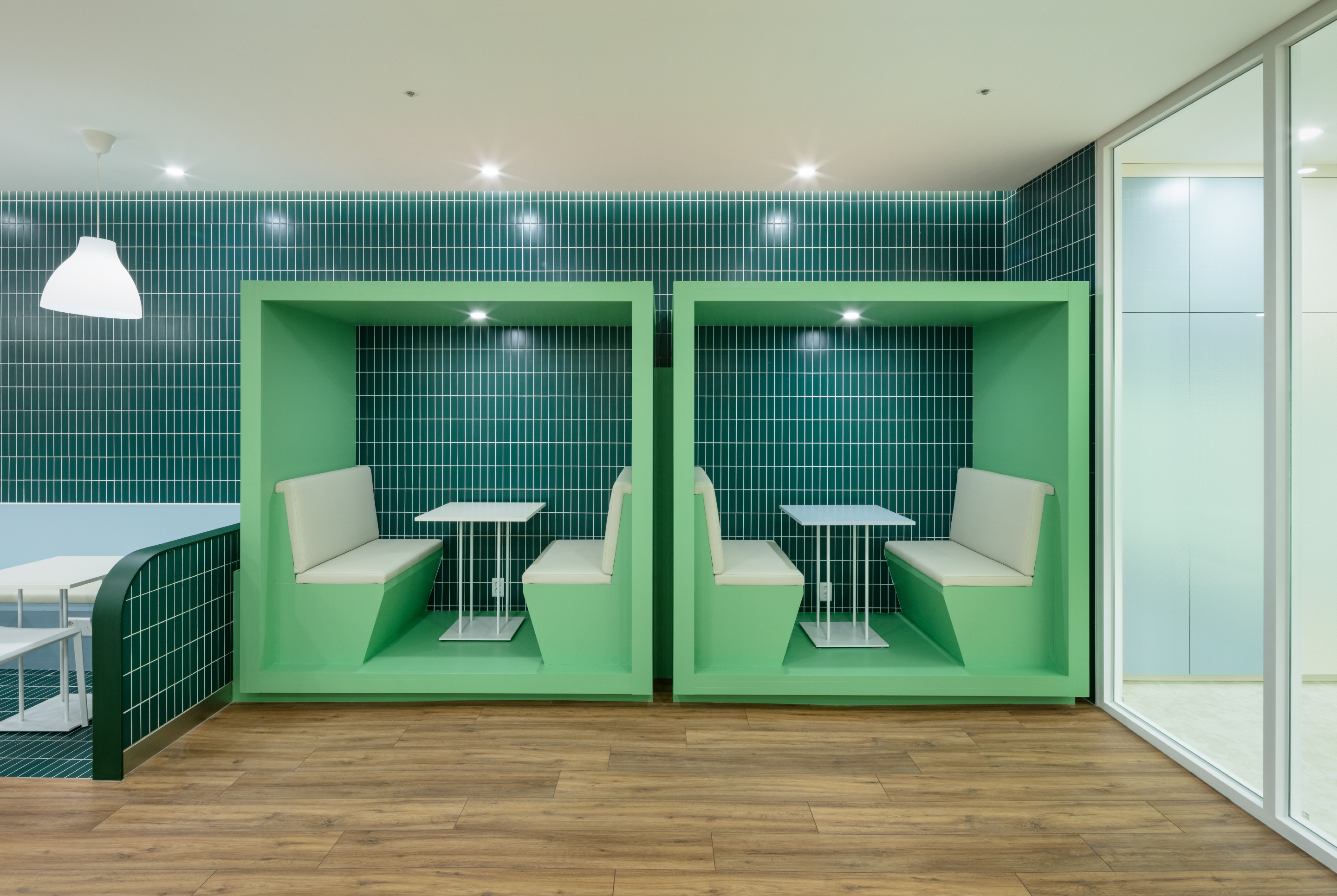 Gangnam Shinjungnyeon Job Support Center by 2m2 architects - Architizer