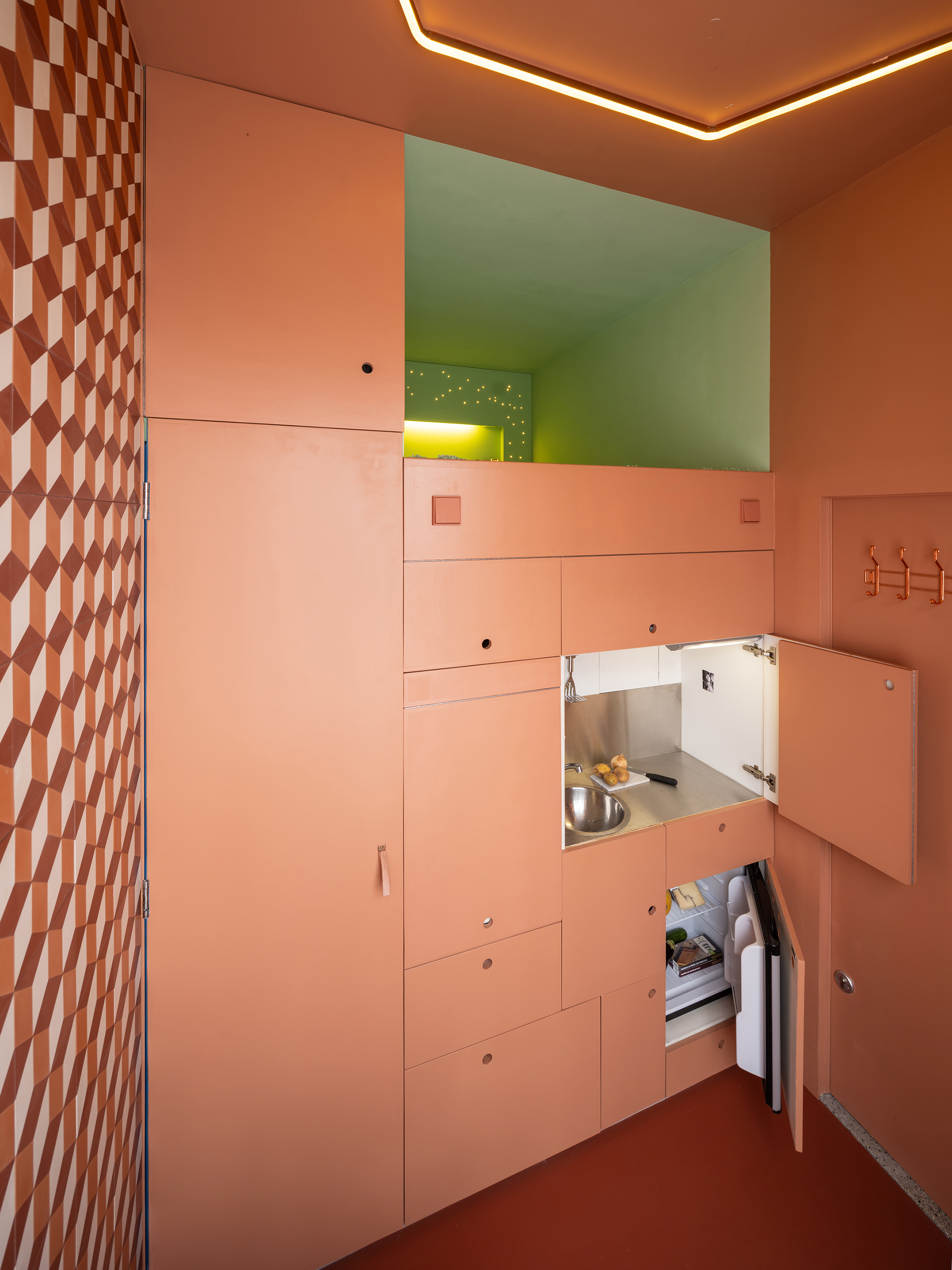 The Cabanon - the biggest smallest apartment in the world by STAR ...