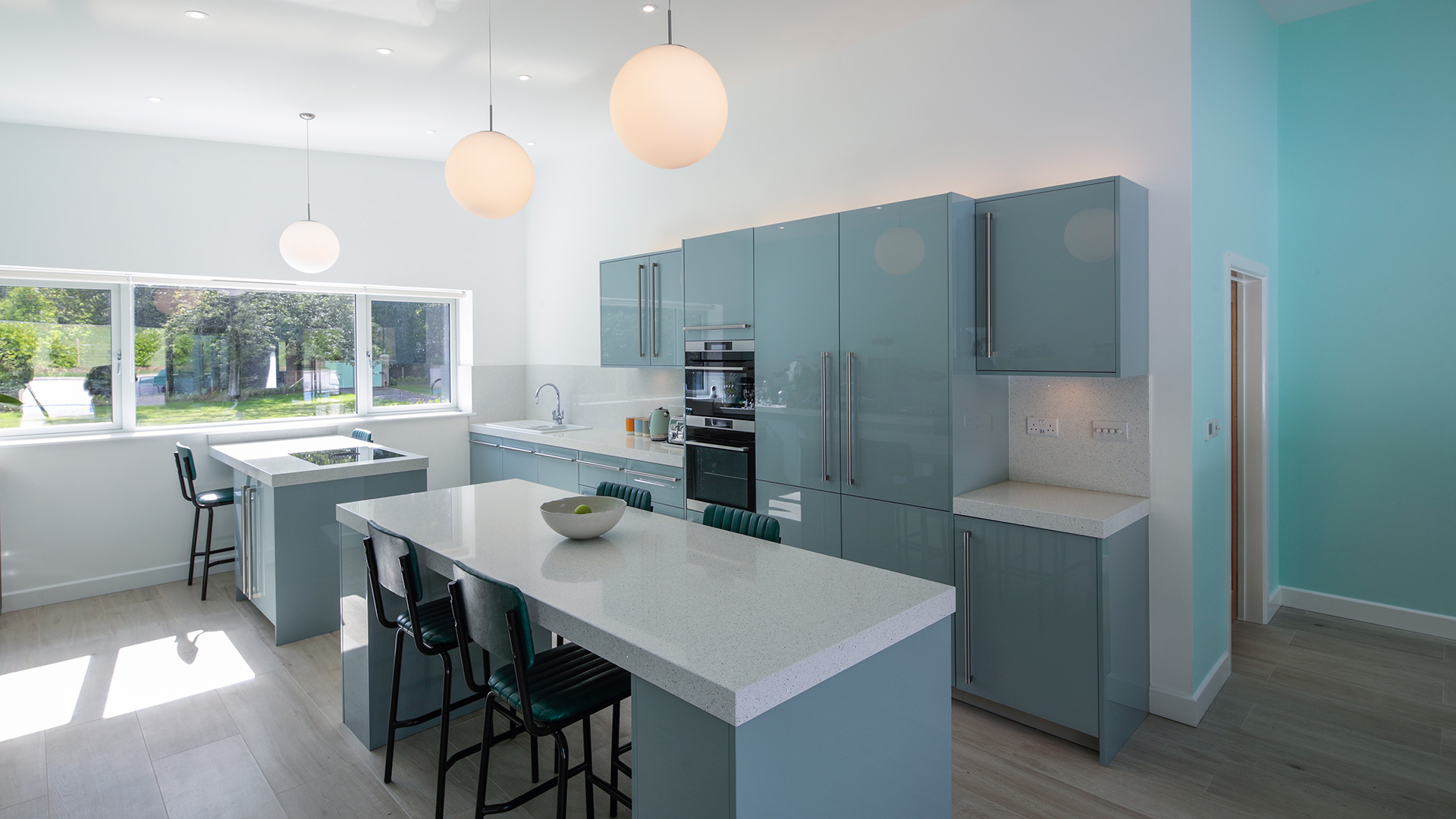Mid Century Californian Style House by Western Design Architects ...