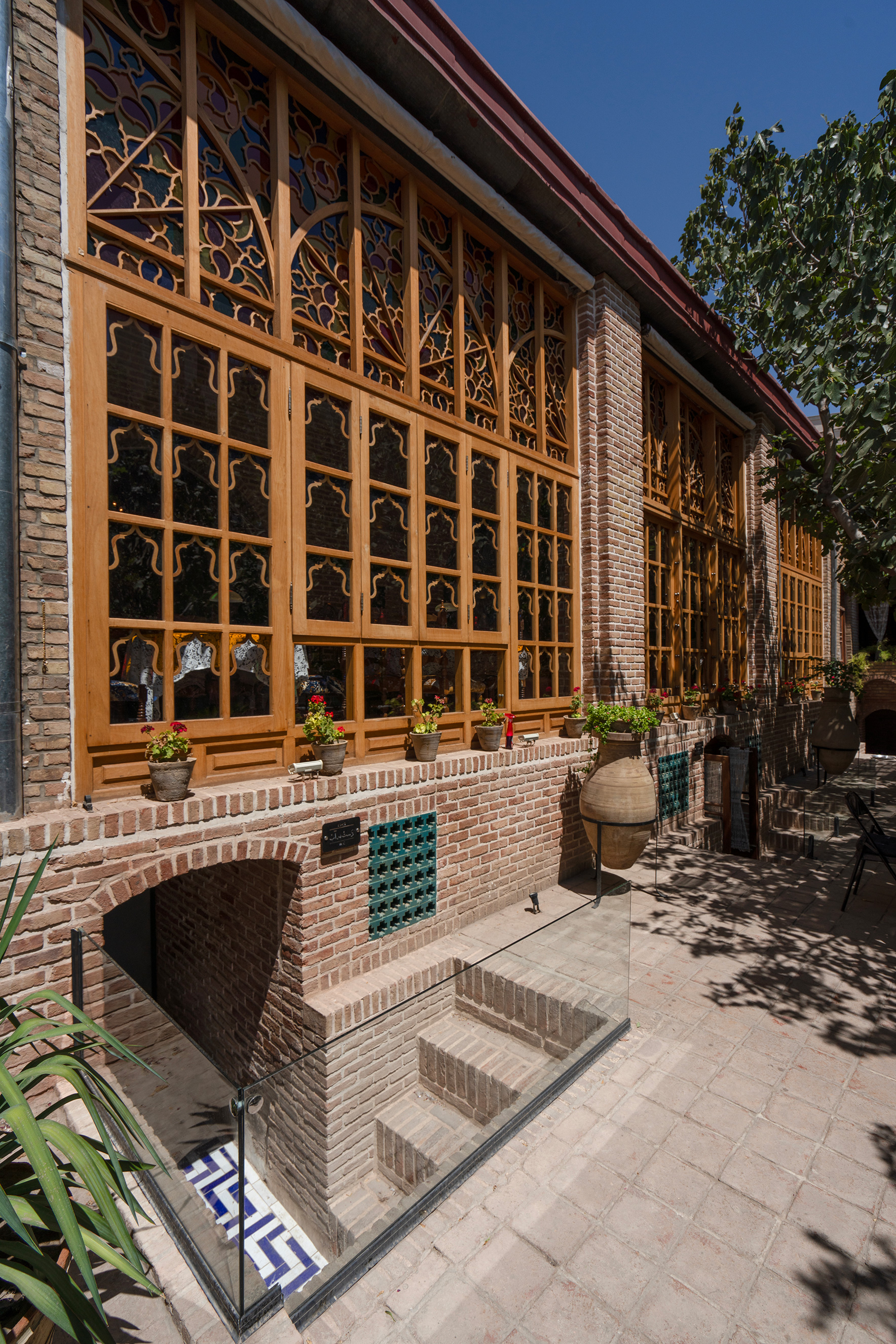 ersie mansion by ersie design studio - Architizer