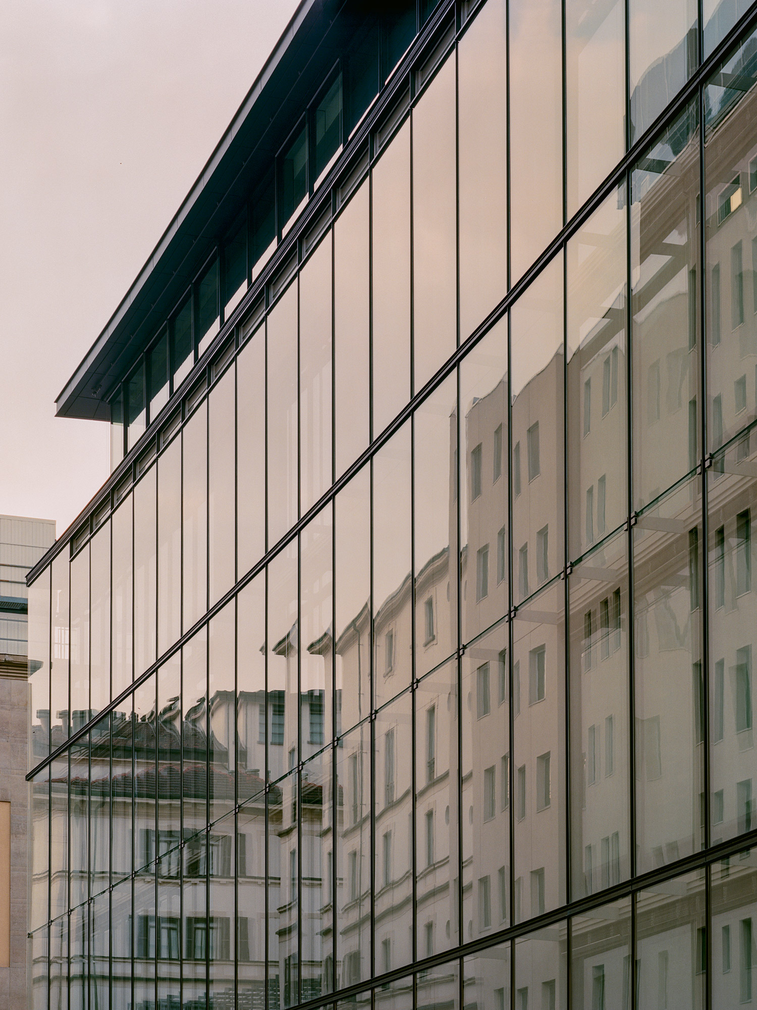 LUXOTTICA HEADQUARTERS by Park Associati - Architizer