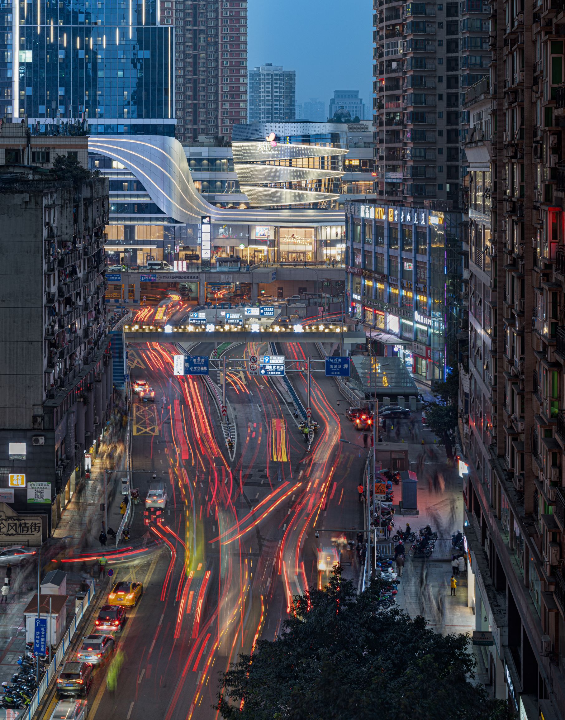 Chongqing Longfor Shapingba Station Golden Sand Paradise Walk by NIKKEN ...