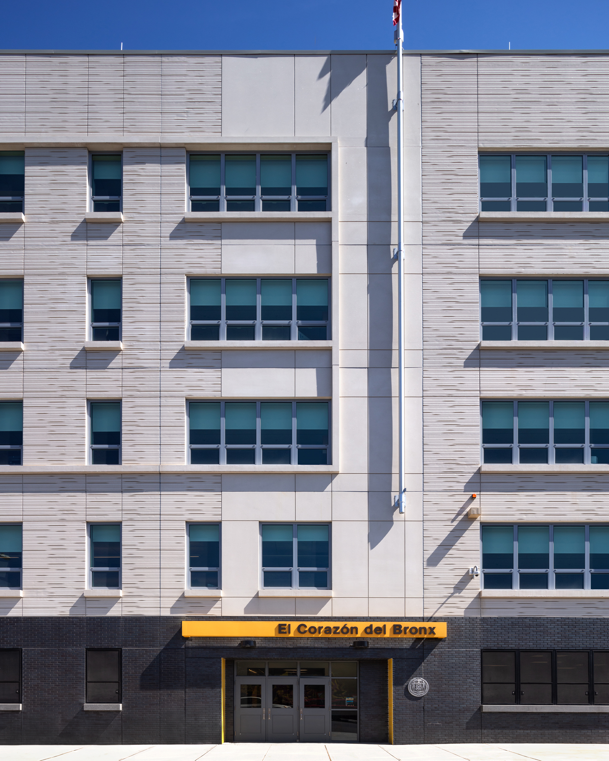 El Corazón del Bronx – PS 320X by di Domenico + Partners, LLP - Architizer